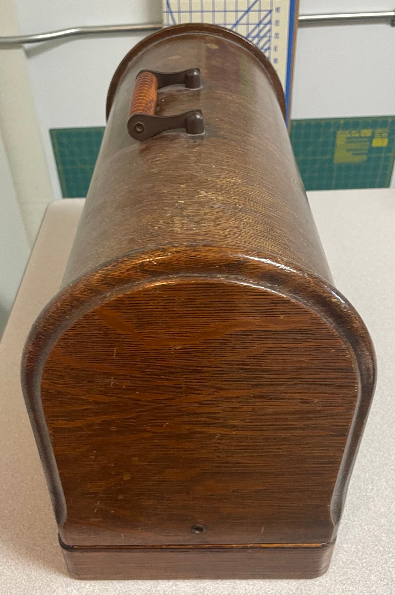 R14 Antique Singer Sewing Machine Model 128 K #44440 | Auctionninja.com