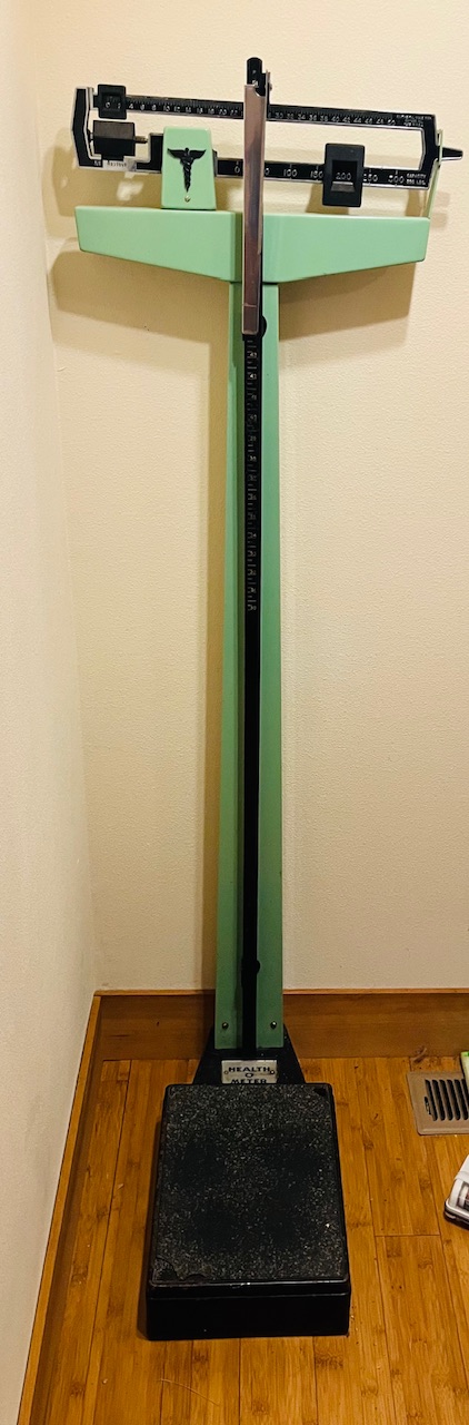 R0 Vintage Doctor Style Beam Scale- Health-O-Meter Continental Scale ...