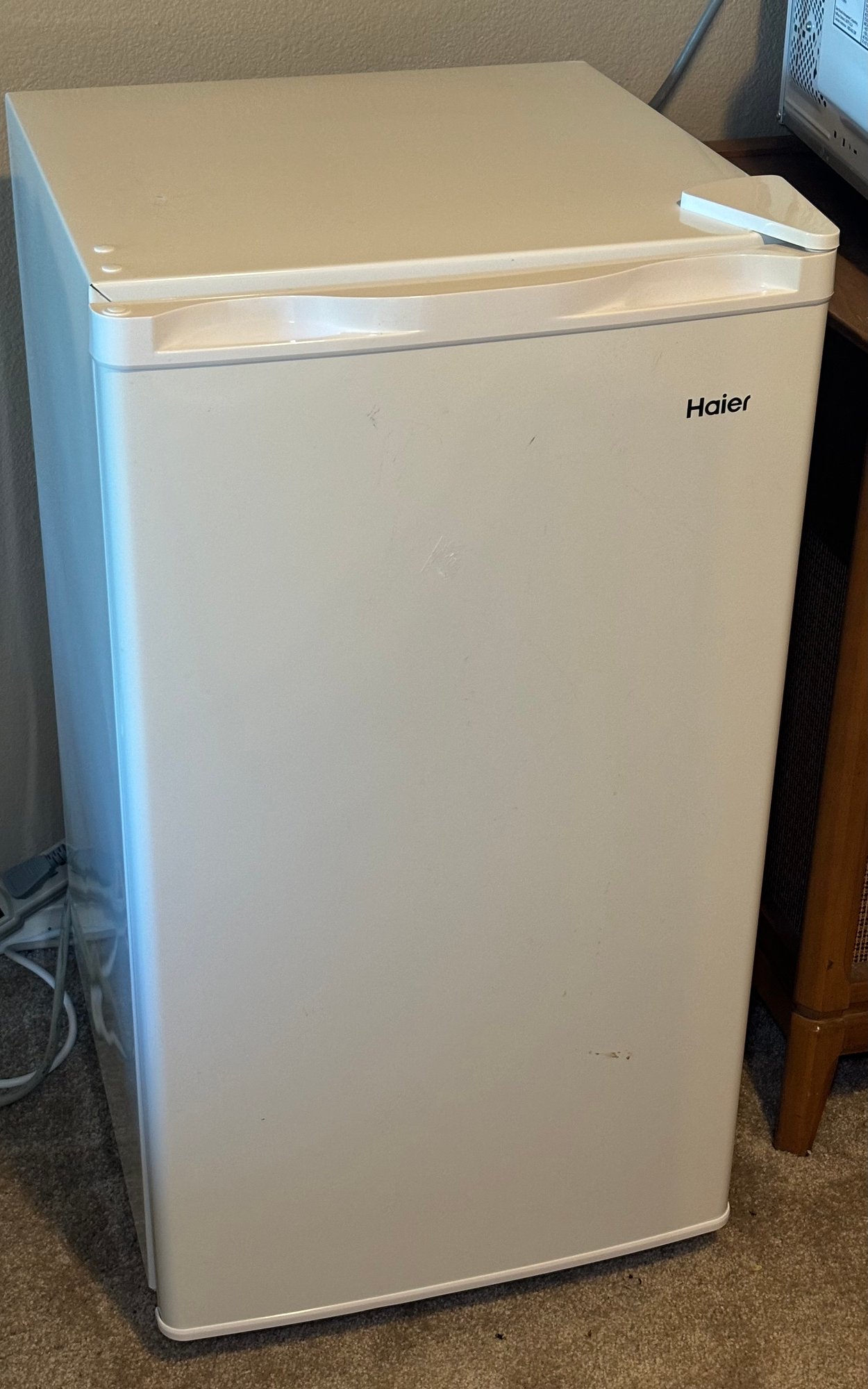 R7 Haier Mini Fridge, Located Down Stairs, Worked At Time Of Lotting ...
