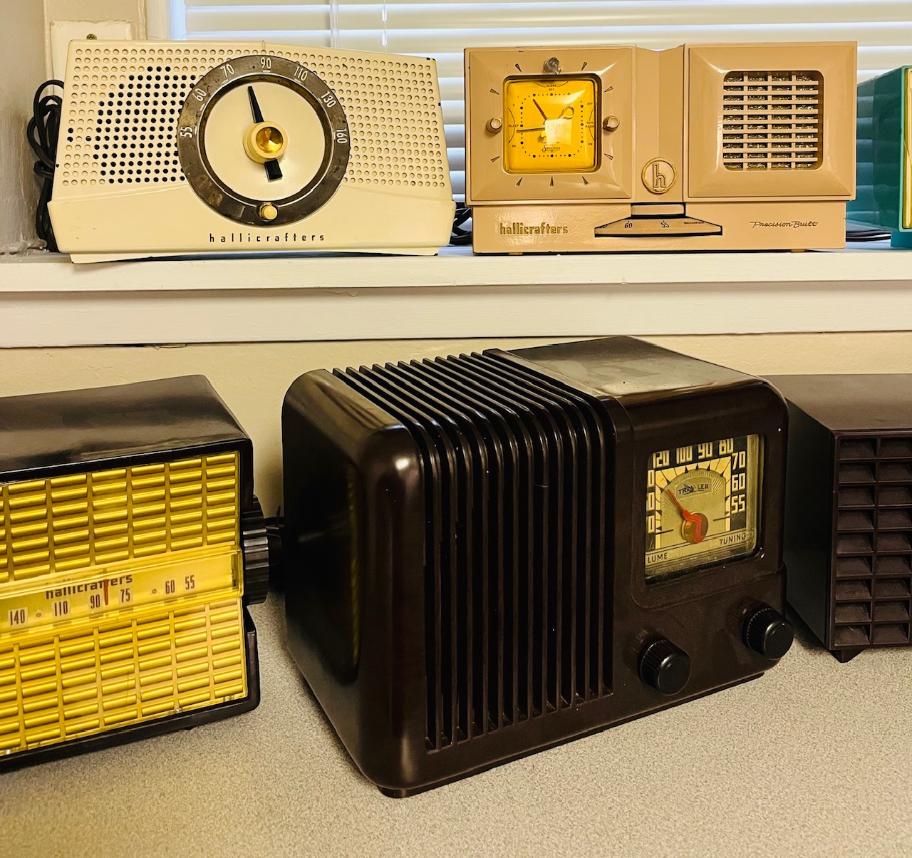 R13 Large Lot Of Vintage Hallicrafters Radios Londale #44582 ...
