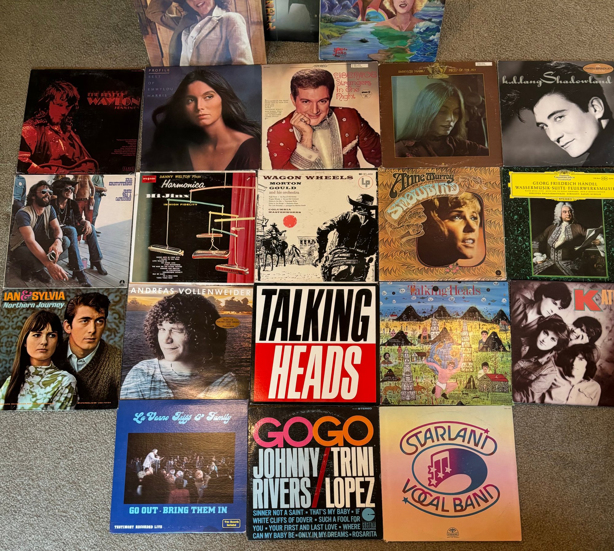 R2 Large Various Genres Vinyl Record Collection #41523 | Auctionninja.com