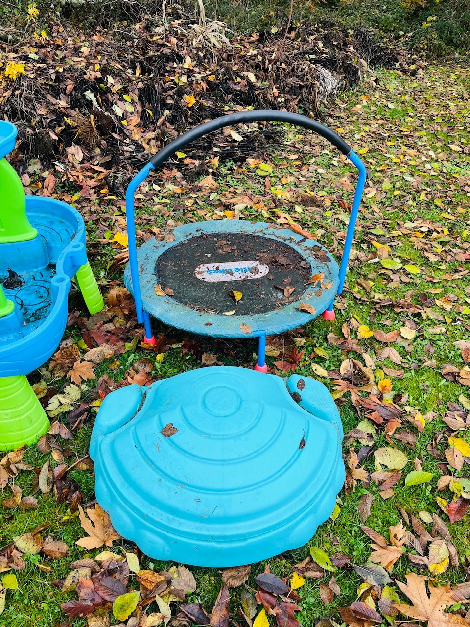 R00 Whirlpool Water Table, Sandbox With Cover, Little Tike Jumper ...