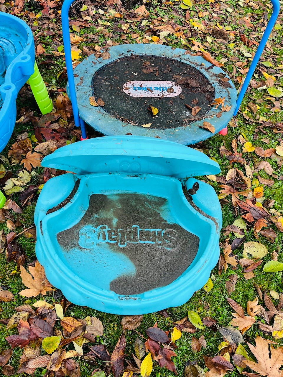 R00 Whirlpool Water Table, Sandbox With Cover, Little Tike Jumper ...