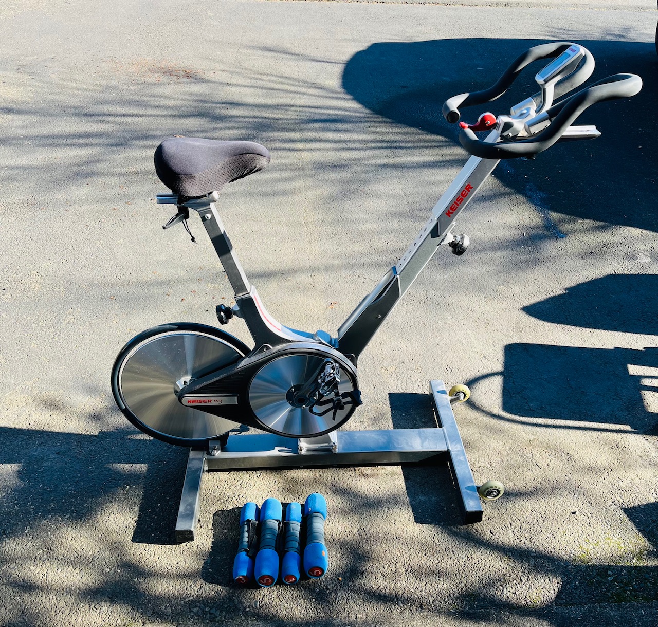 R0 Keiser M3 Indoor Cycle Exercise Equipment Plus 5LB Weights #46213 ...