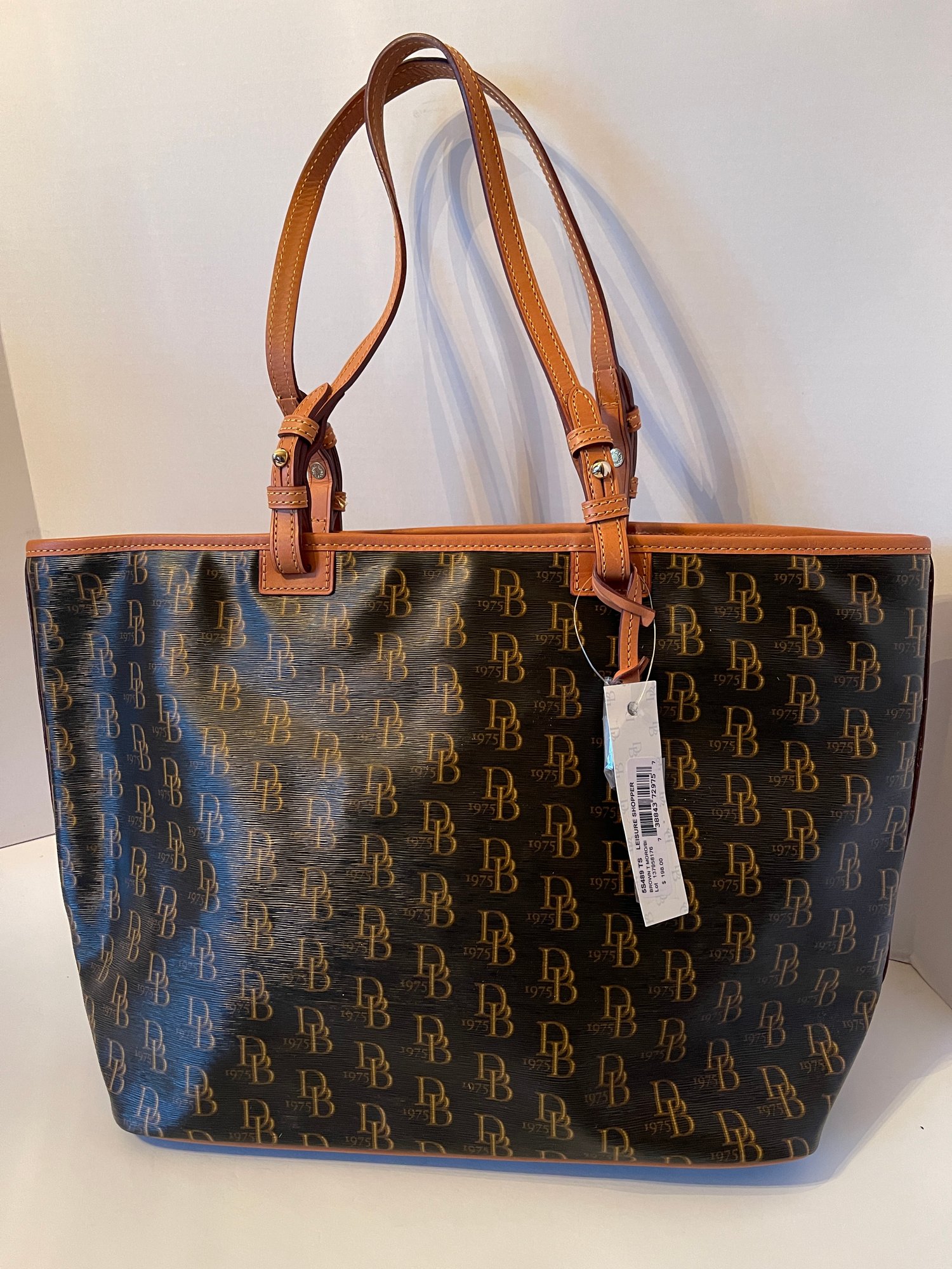 Dooney & Bourke Tote #3557 | Auctionninja.com