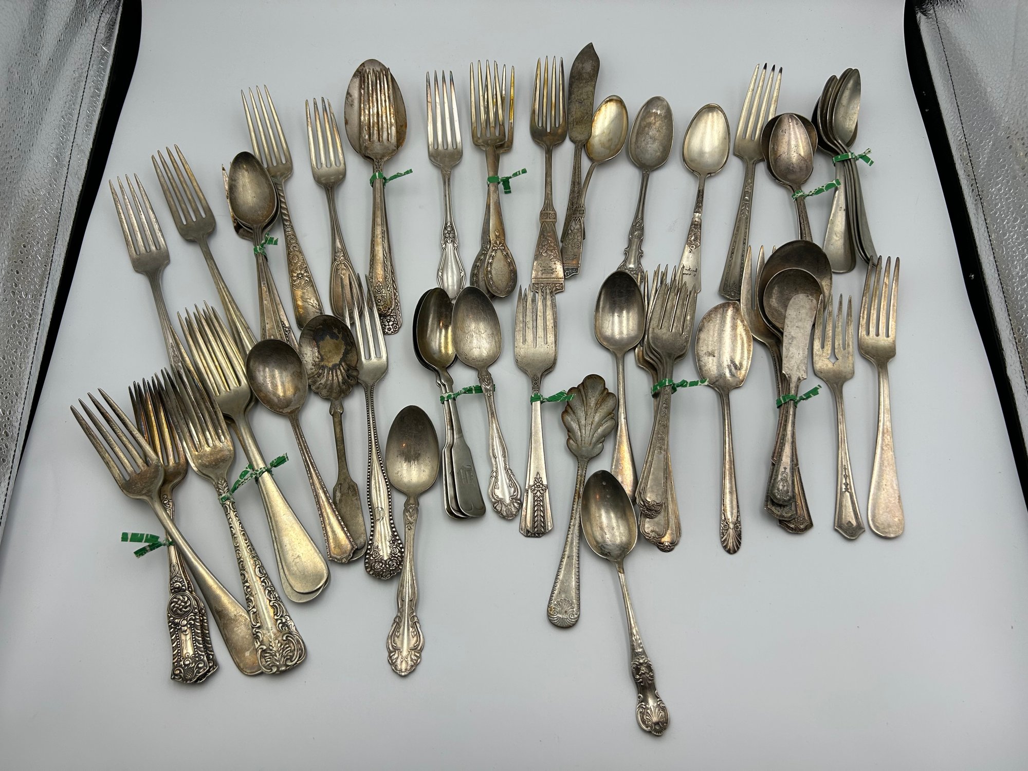 Huge Lot Of Vintage Antique Silverplate Silverware #1015 | Auctionninja.com