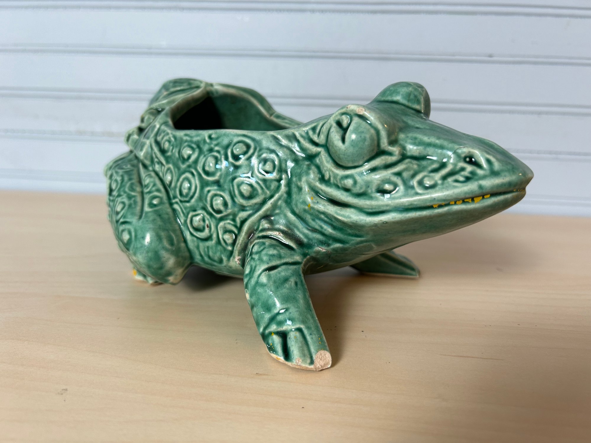 VINTAGE McCoy Pottery Frog Planter #1096 | Auctionninja.com
