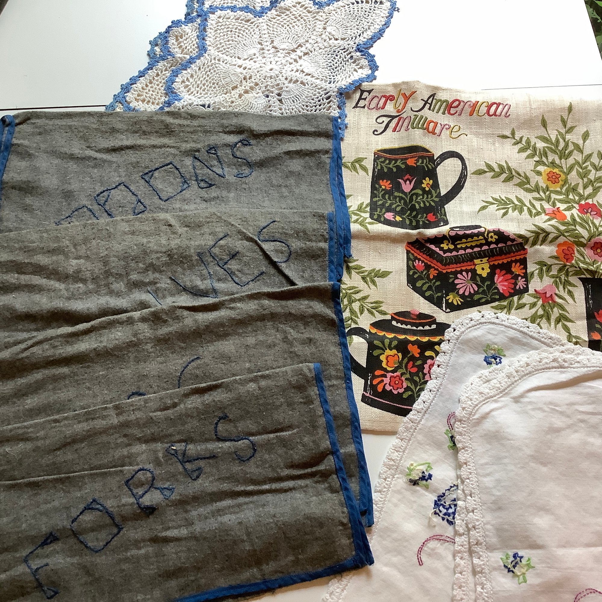 Handmade Embroidered Dresser Set, Crochet Doilies, Linen Early American ...