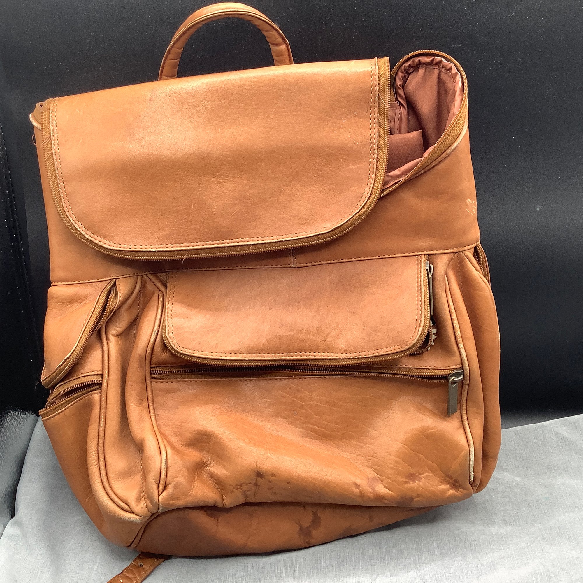 Wilson Leather Backpack With Laptop Compartment #6118 | Auctionninja.com