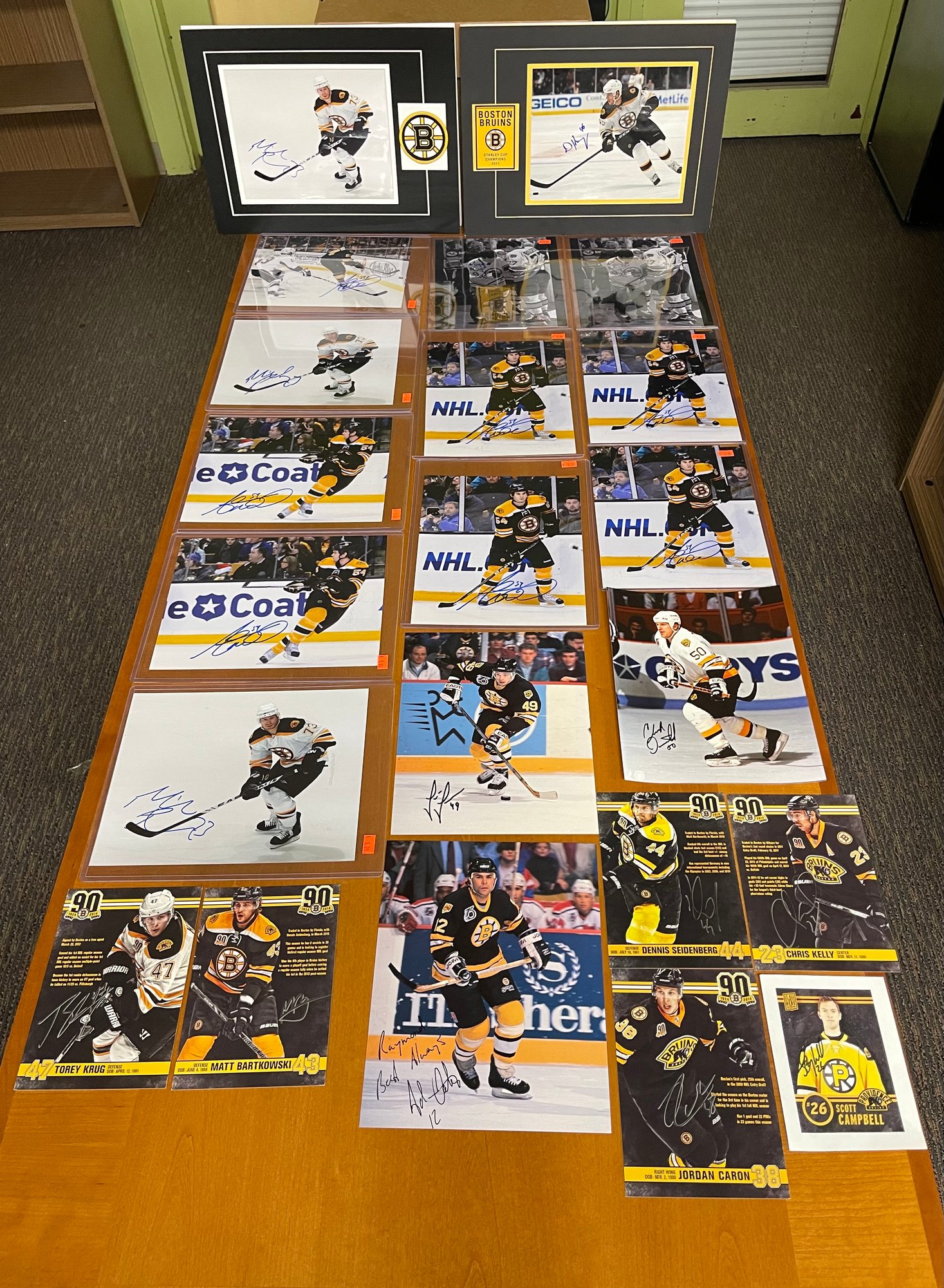 Boston Bruins Autograph Lot Of 20 #5038 | Auctionninja.com
