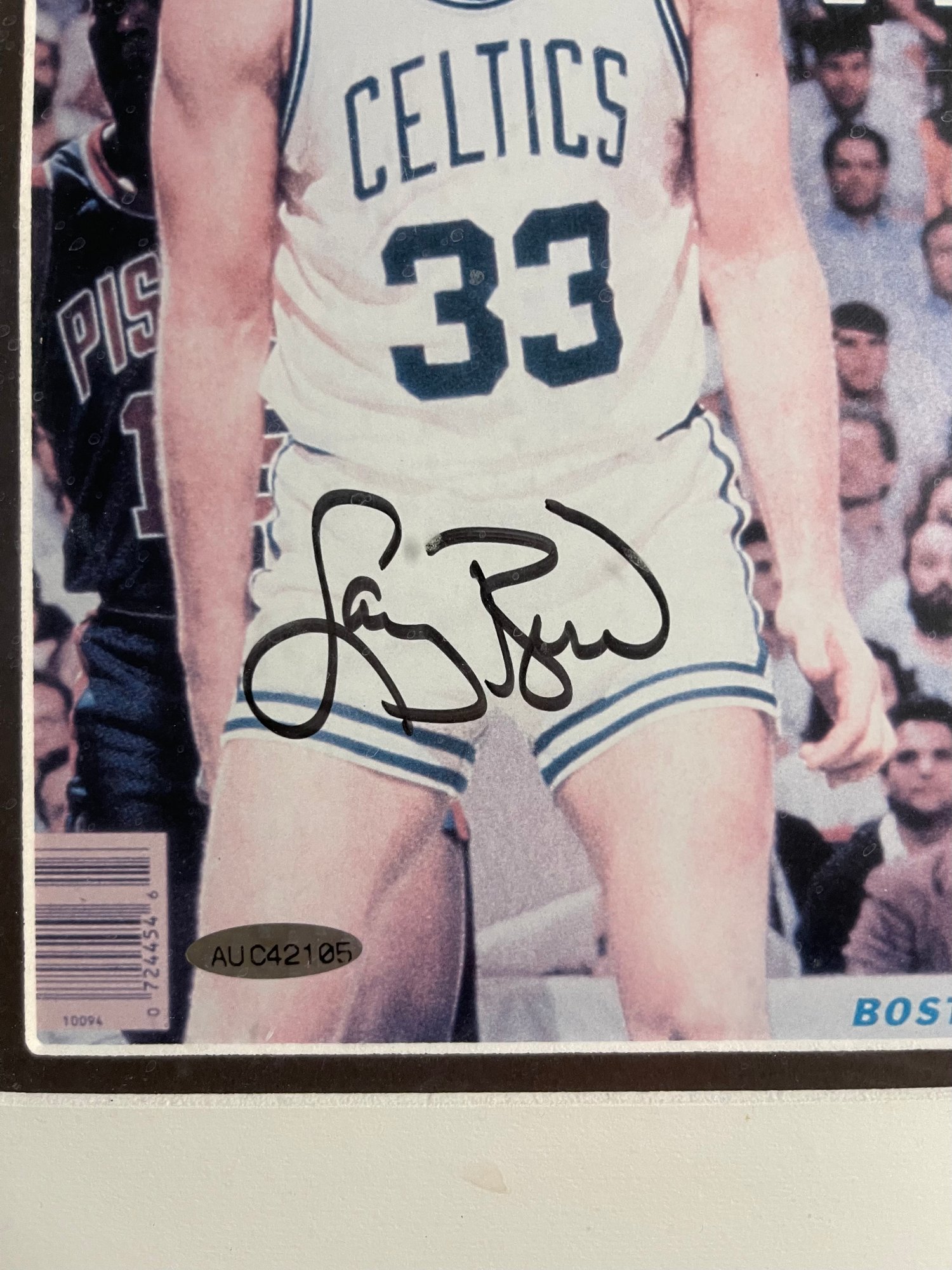 Larry Bird Autographed Sports Illustrated Cover #5640 | Auctionninja.com
