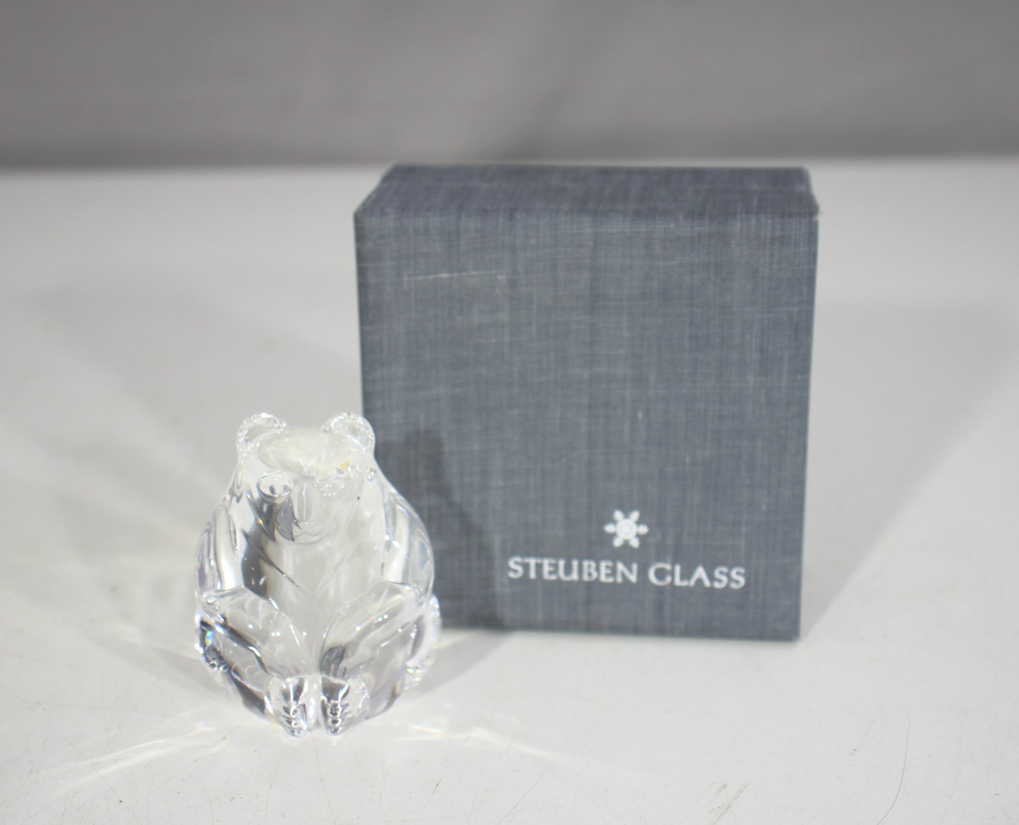 Steuben Glass Crystal Bear Figurine With Original Box 2.5 Tall #84474 ...
