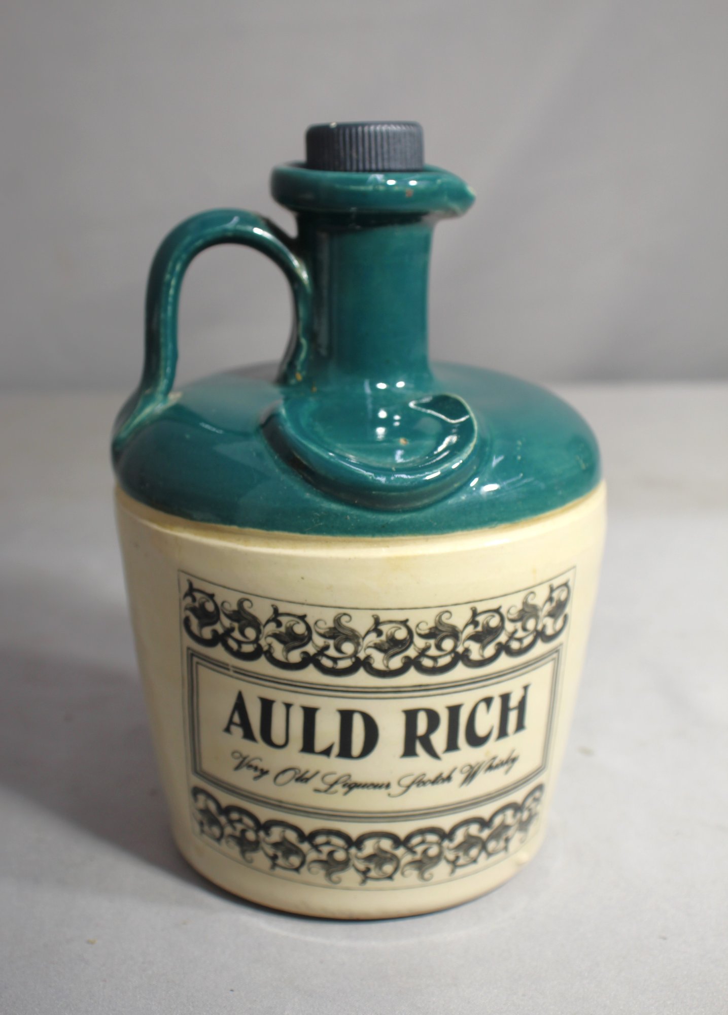 Vintage Ceramic Auld Rich Old Whisky Jug #69589 | Auctionninja.com
