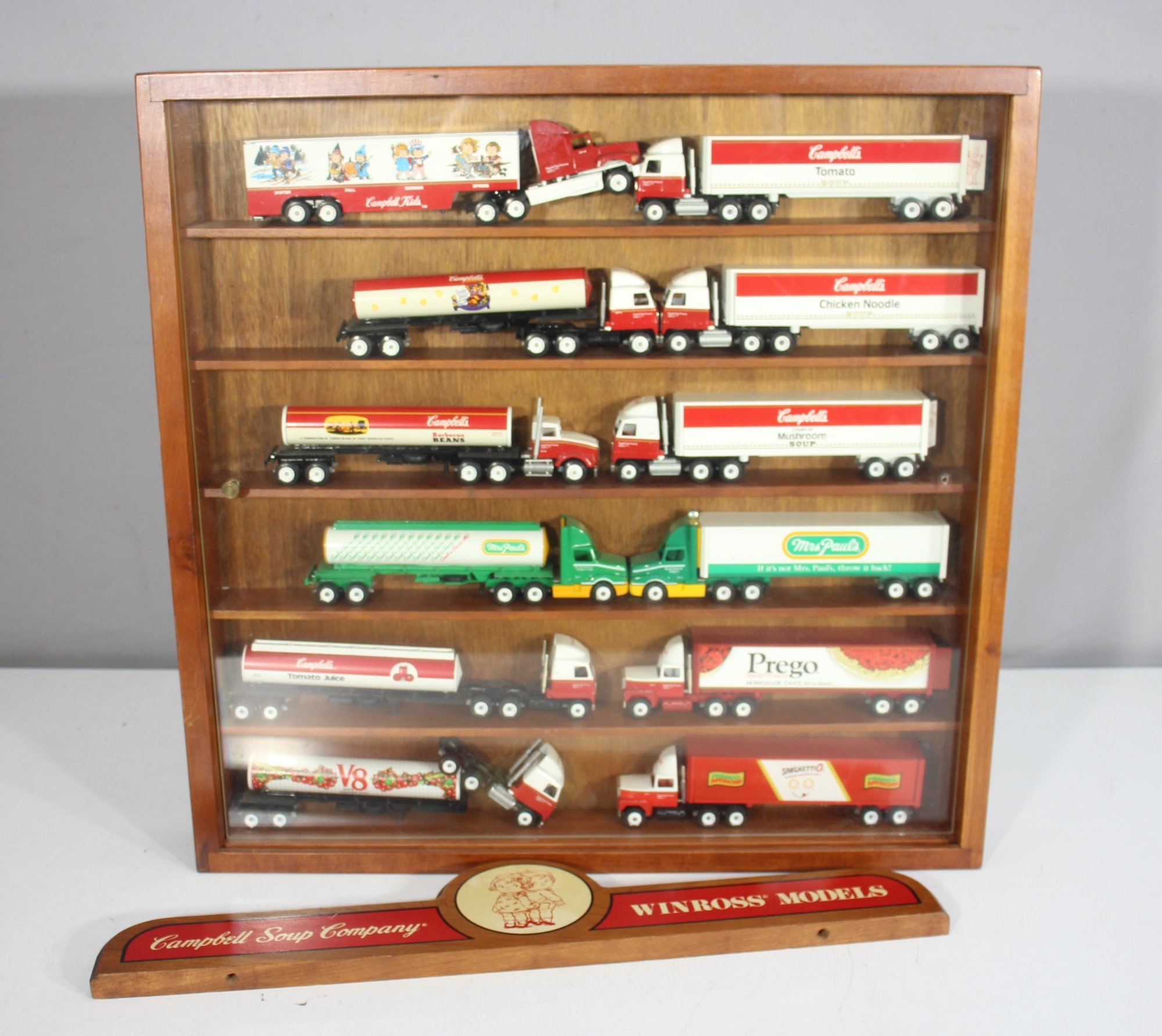 Campbells Soup Co. Winross Model Trucks Display 23.5x23.5 Wood Case Lot ...