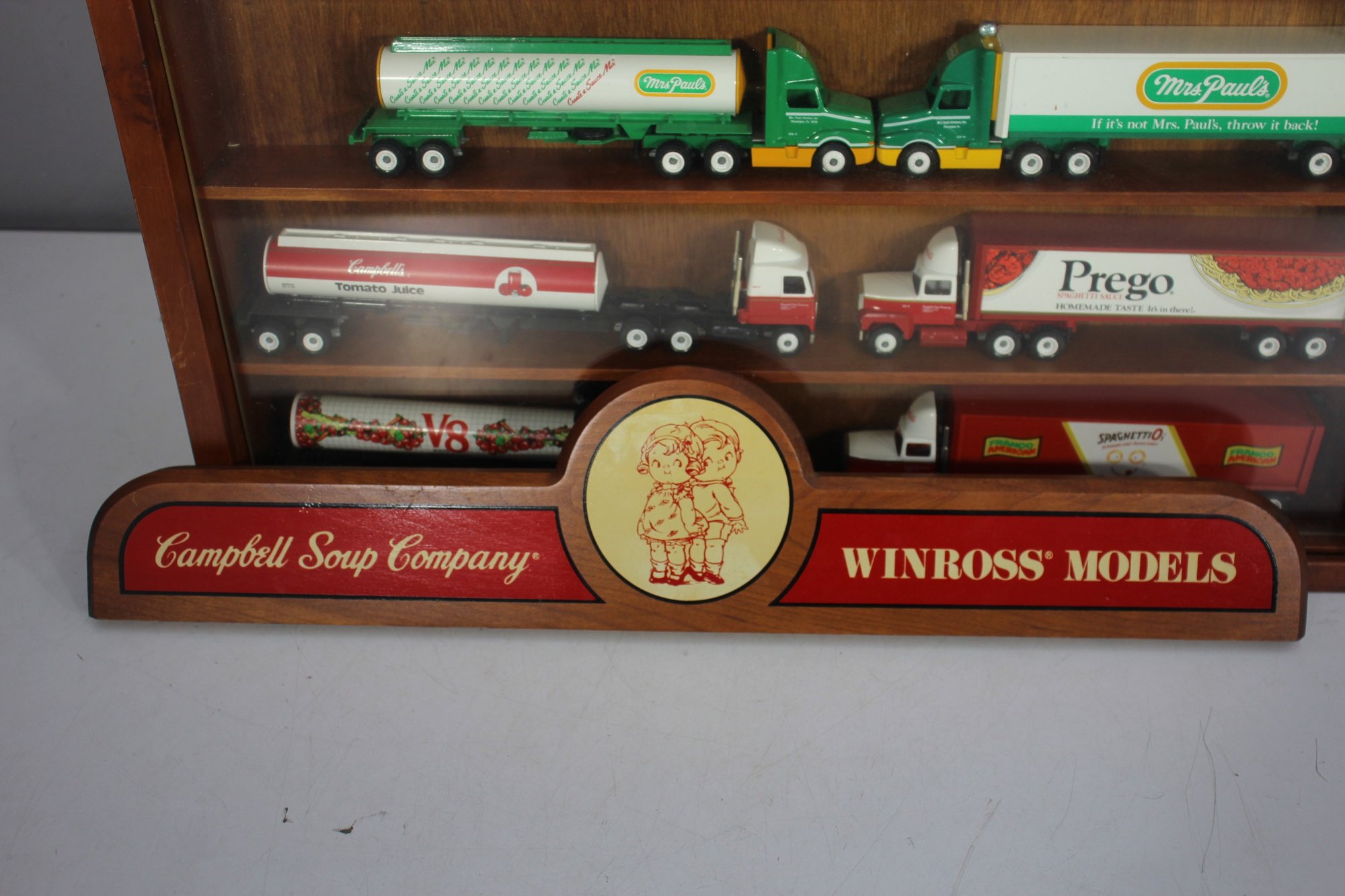 Campbells Soup Co. Winross Model Trucks Display 23.5x23.5 Wood Case Lot ...