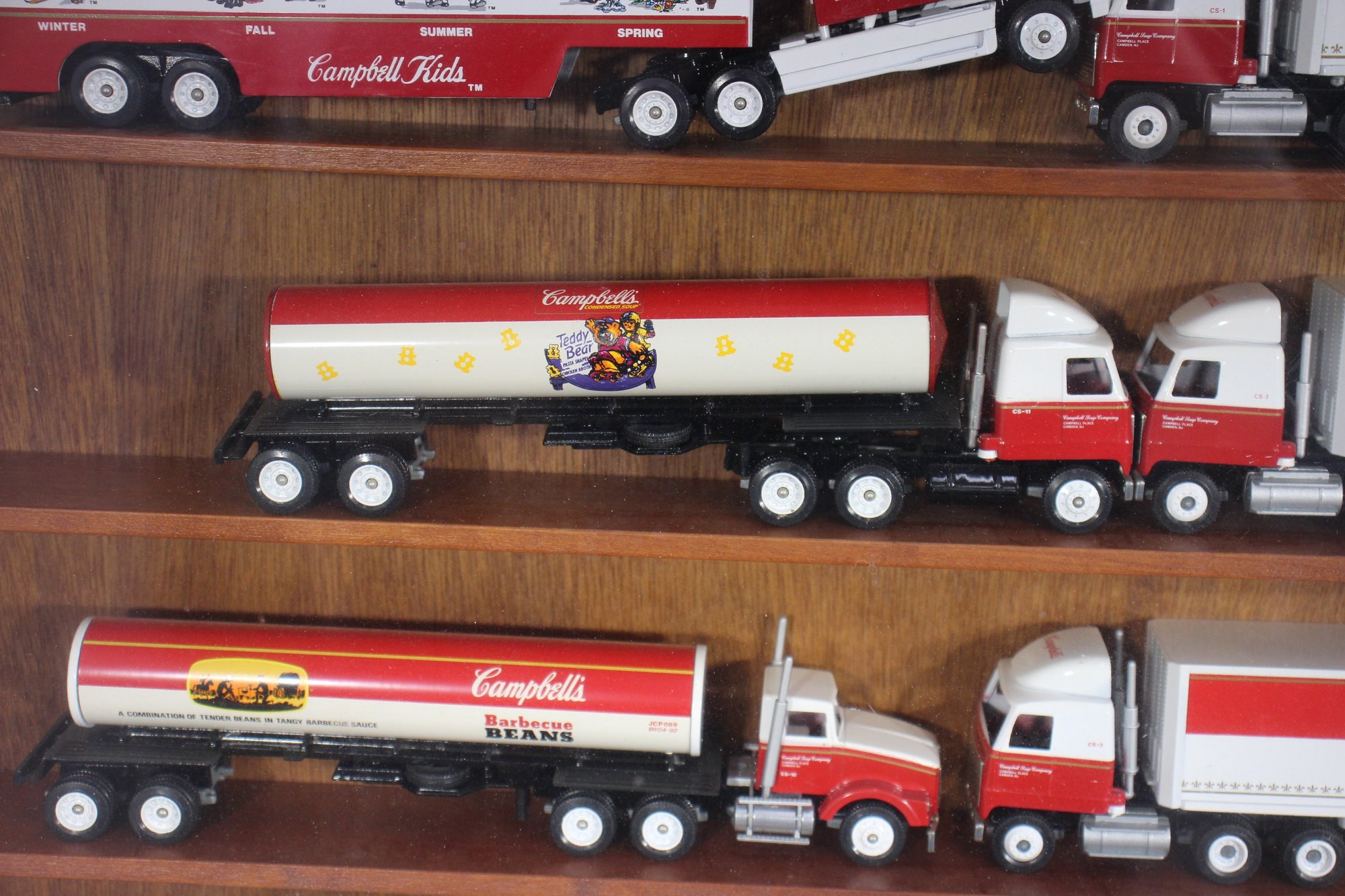 Campbells Soup Co. Winross Model Trucks Display 23.5x23.5 Wood Case Lot ...