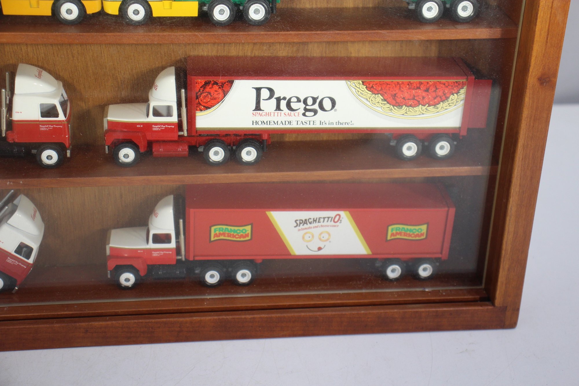 Campbells Soup Co. Winross Model Trucks Display 23.5x23.5 Wood Case Lot ...