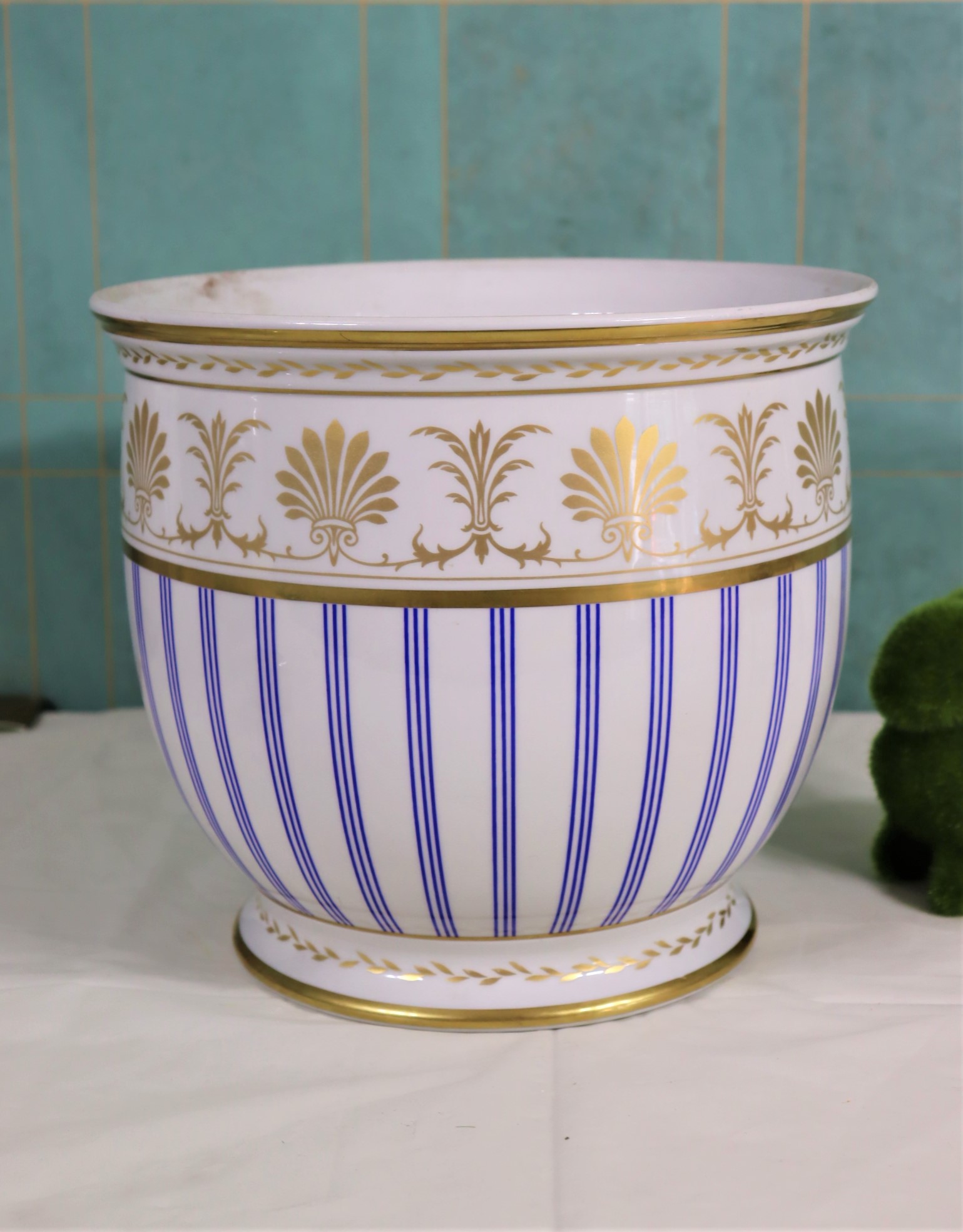 Vintage Cachepot Hand-Made, Hand-Painted In Italy For C.S. Goodfriend ...