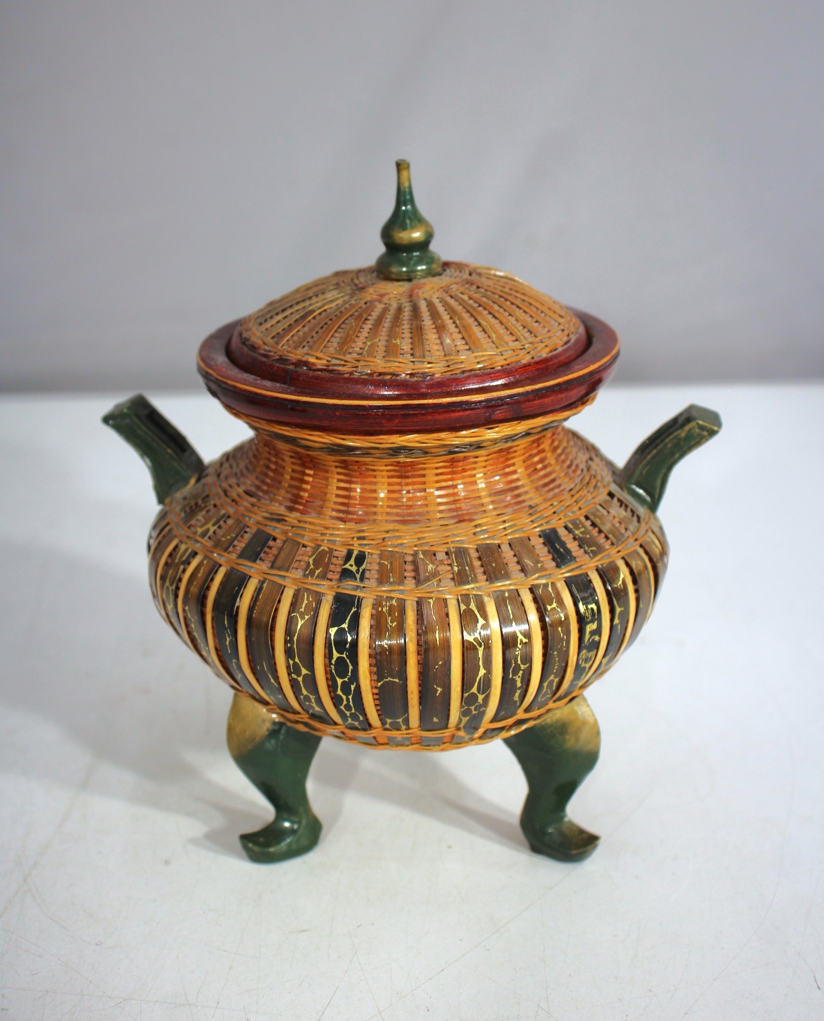 Vintage Handcrafted Woven Basket Jar With Lid 7" Tall Decorative Tripod ...