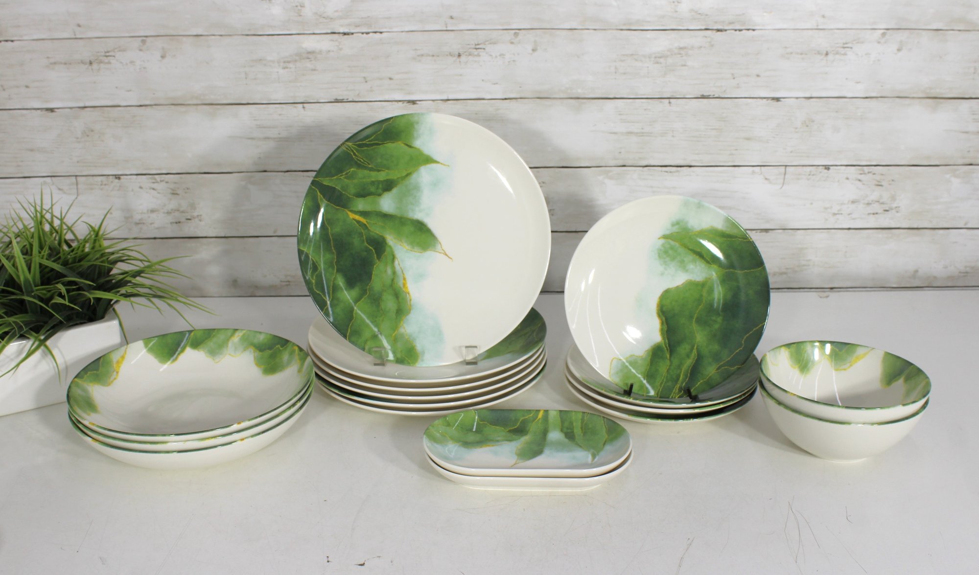 Partial Set Intesa Stoneware Dinnerware Green Leaf Design #88432 ...