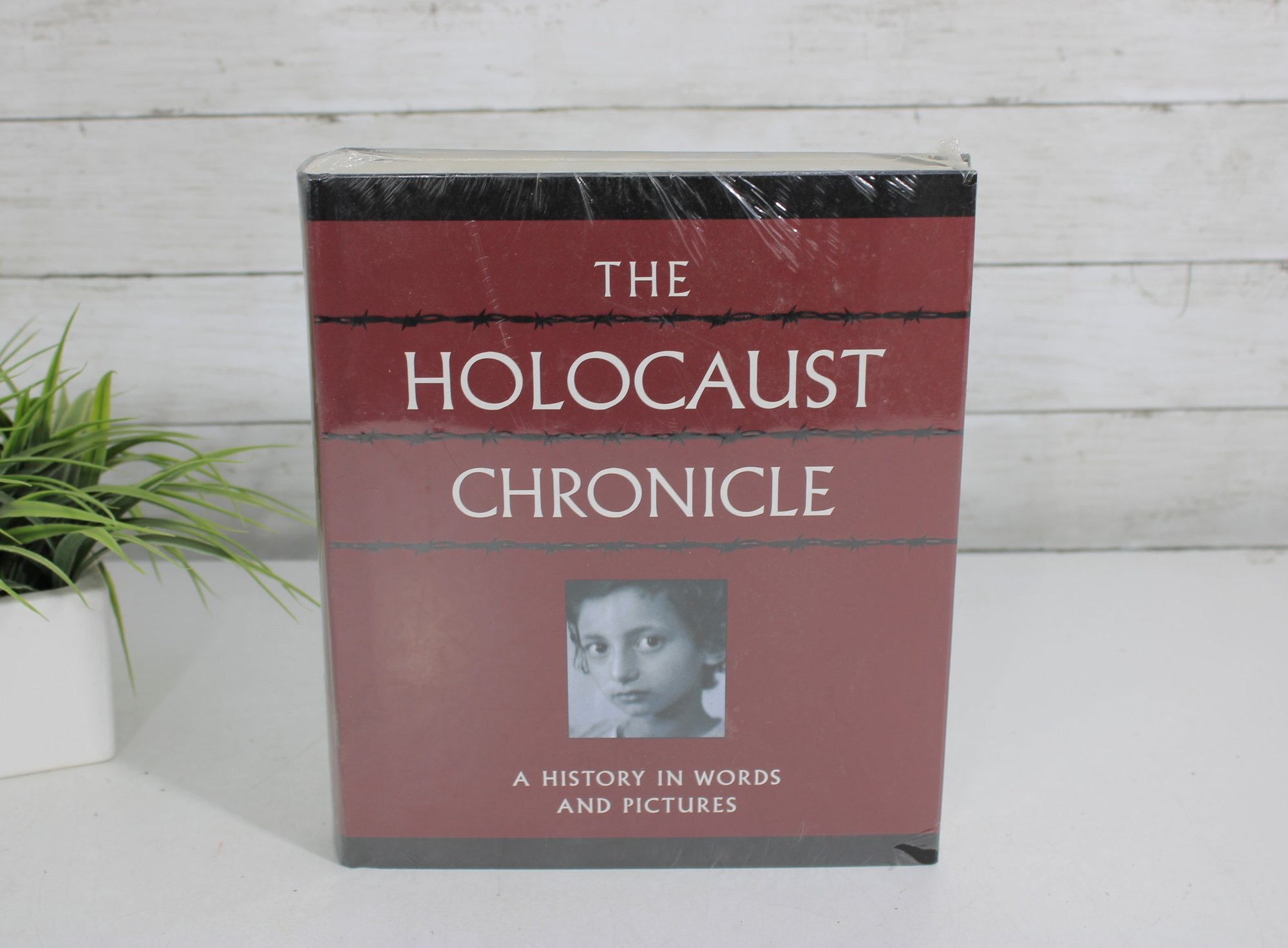 The Holocaust Chronicle: A History In Words And Pictures Hardcover Book ...