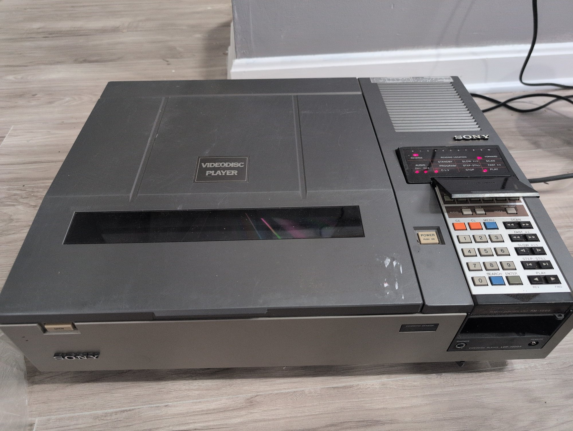 Sony Laserdisc Videodisc Player Ldp-1000A Powers On, Read Description ...