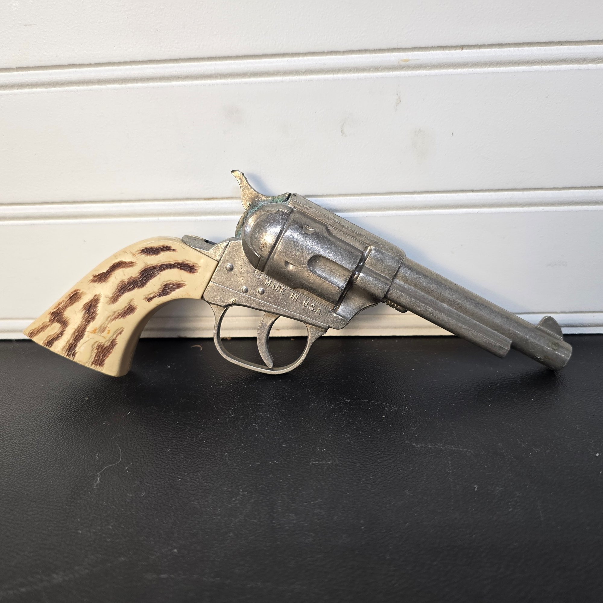 Hubley Vintage Toy Gun Made In The USA, C. 1950's #2039 | Auctionninja.com