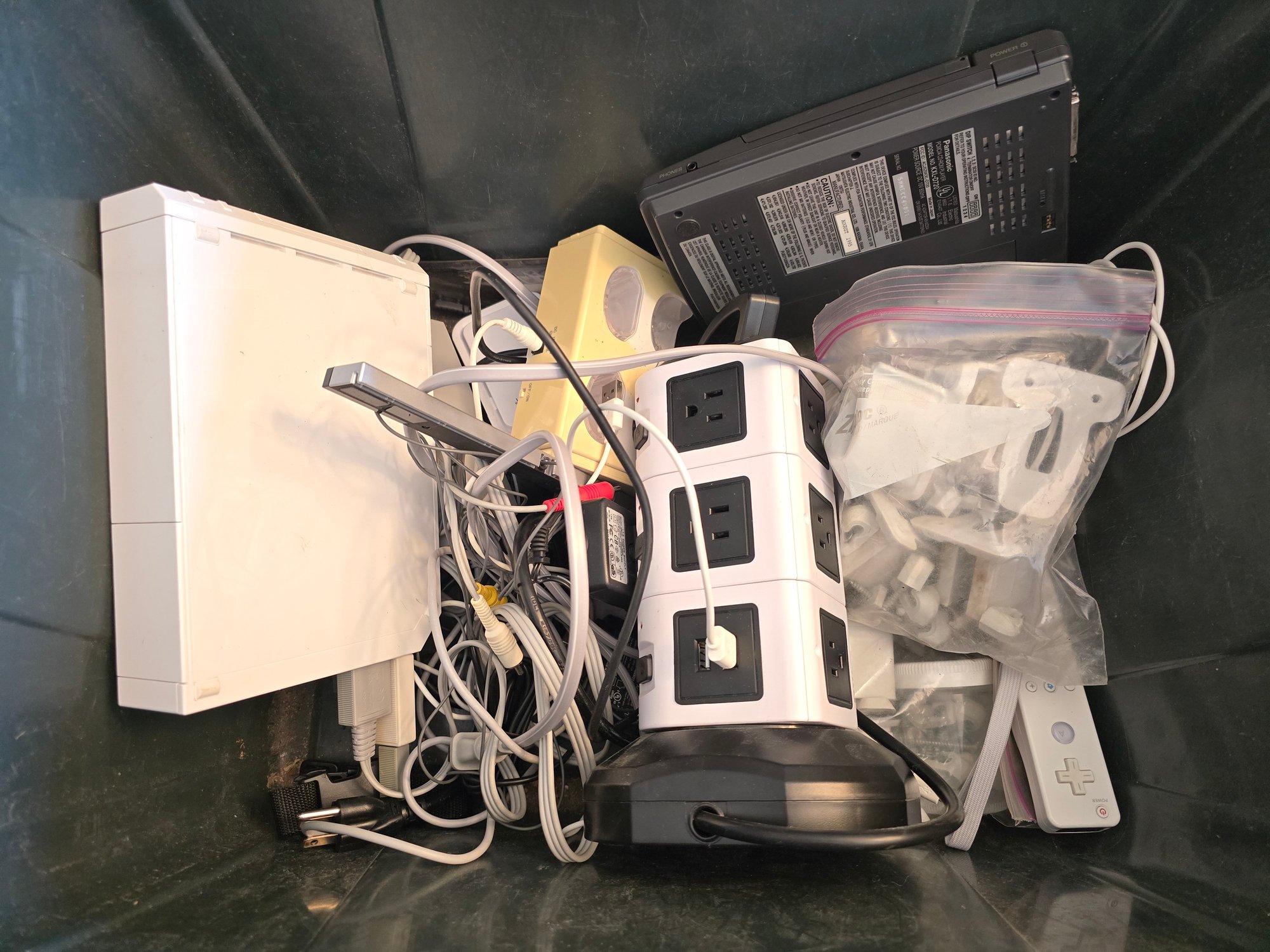 Electronic Lot With Nintendo Wii #7434 | Auctionninja.com