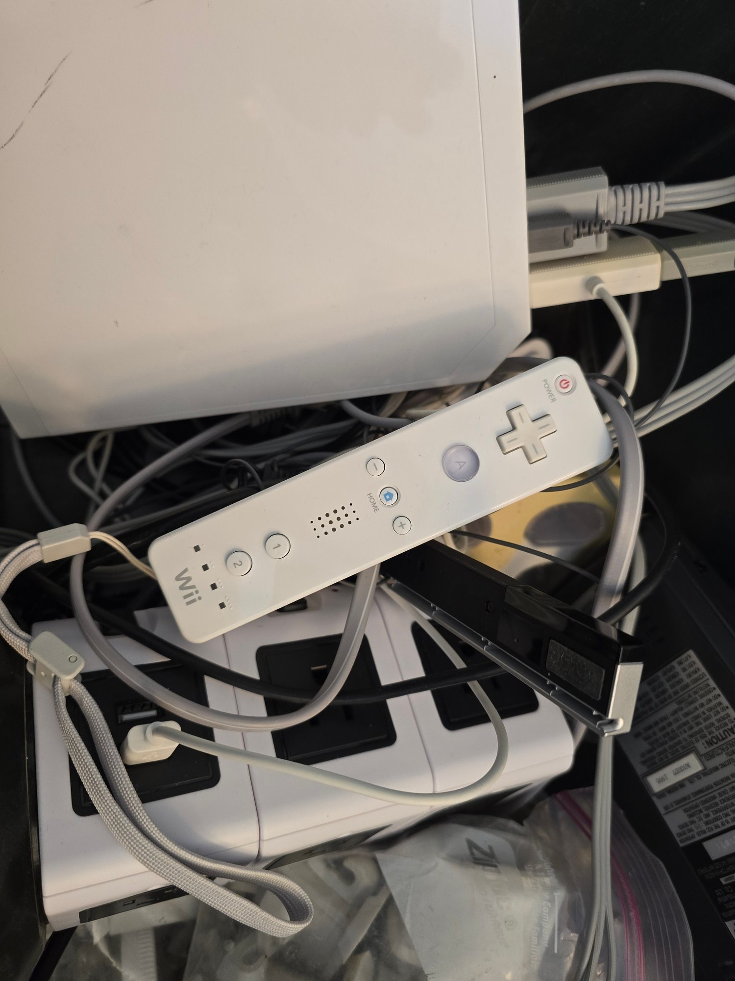Electronic Lot With Nintendo Wii #7434 | Auctionninja.com