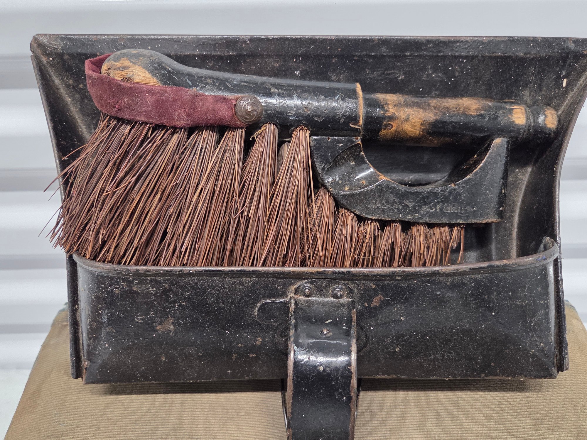 19thC Kneeling Stool And Victorian Dust Pan And Brush #1092 ...