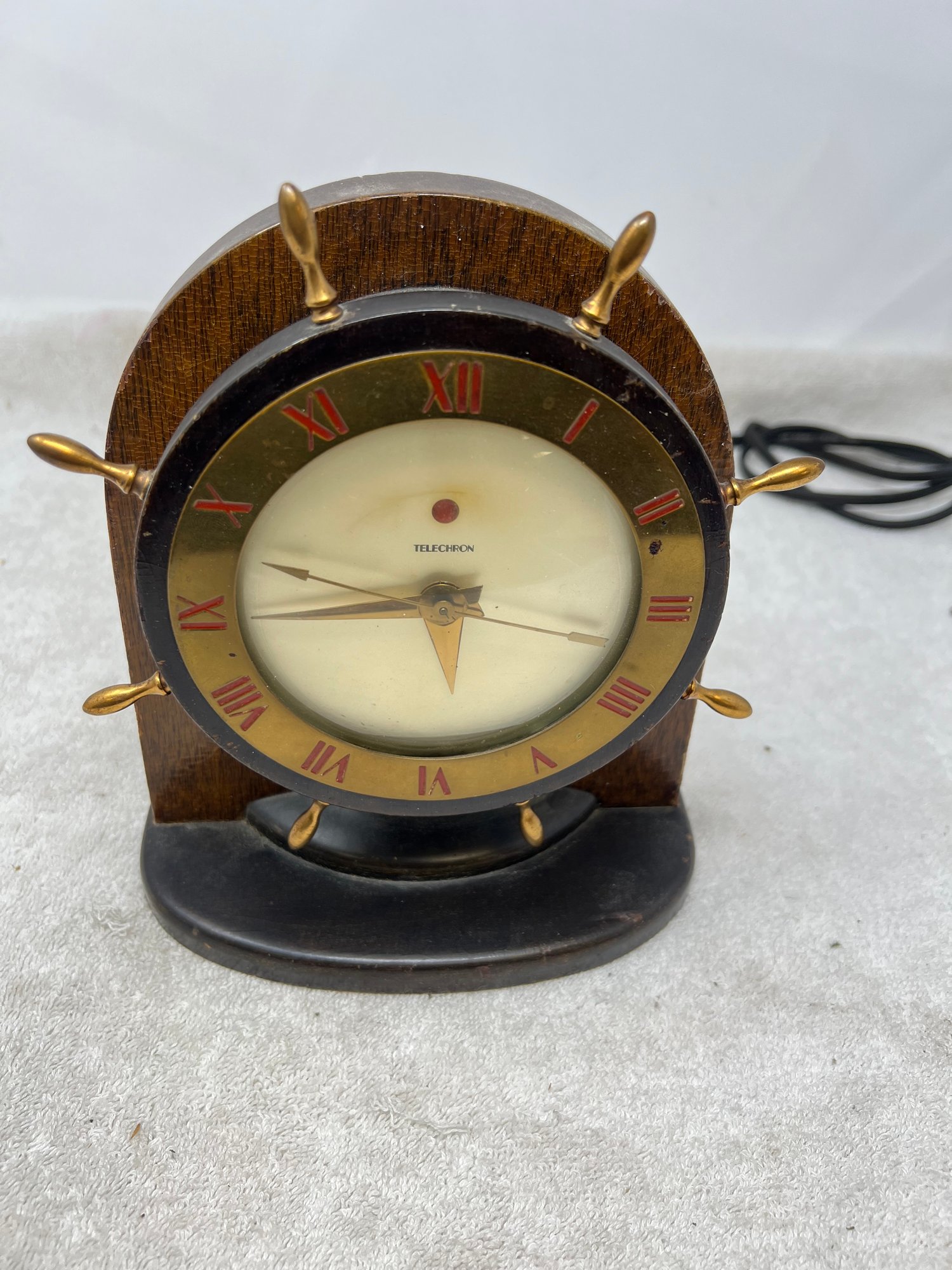 Vintage 1940s Telechron Electric Clock #5853 | Auctionninja.com