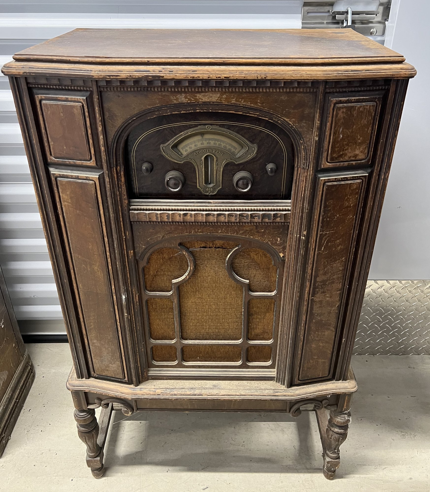 Atwater Kent 469 Radio Console (1932) #6688 | Auctionninja.com