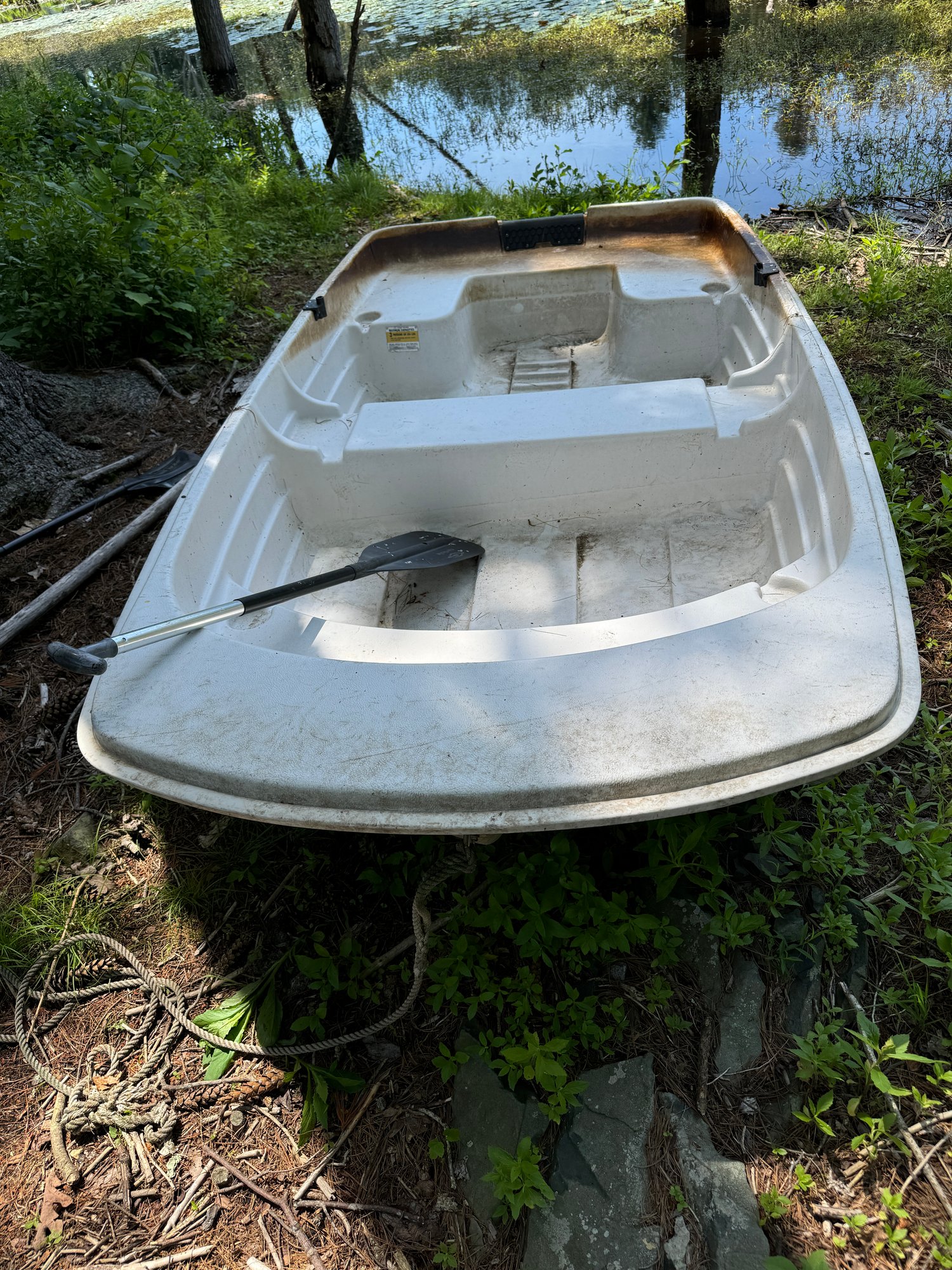 9 Foot Watertender Rowboat With Paddles #9538 | Auctionninja.com