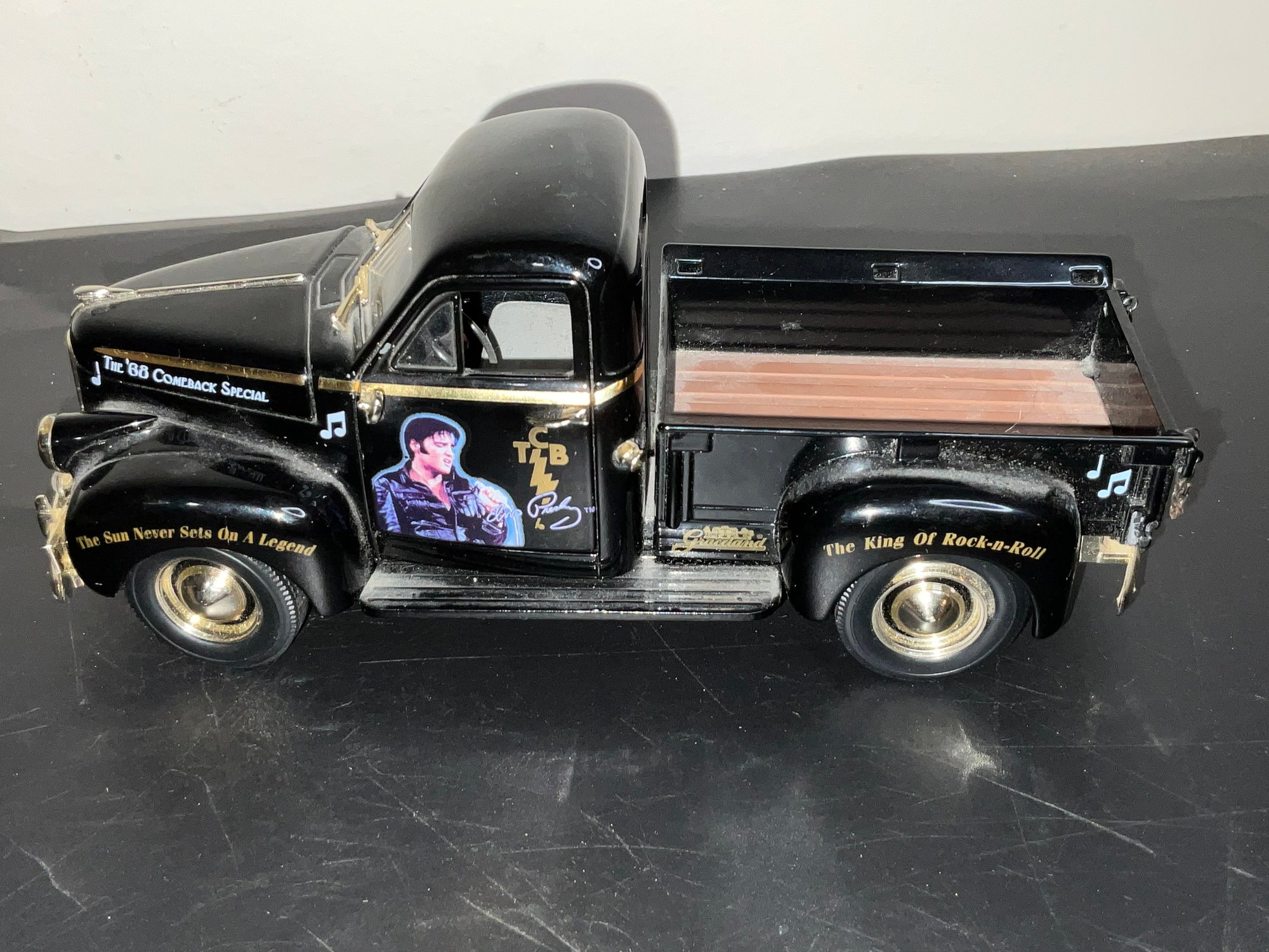 Elvis The '68 Comeback Special 1947 Studebaker Ertl Collectibles Truck ...