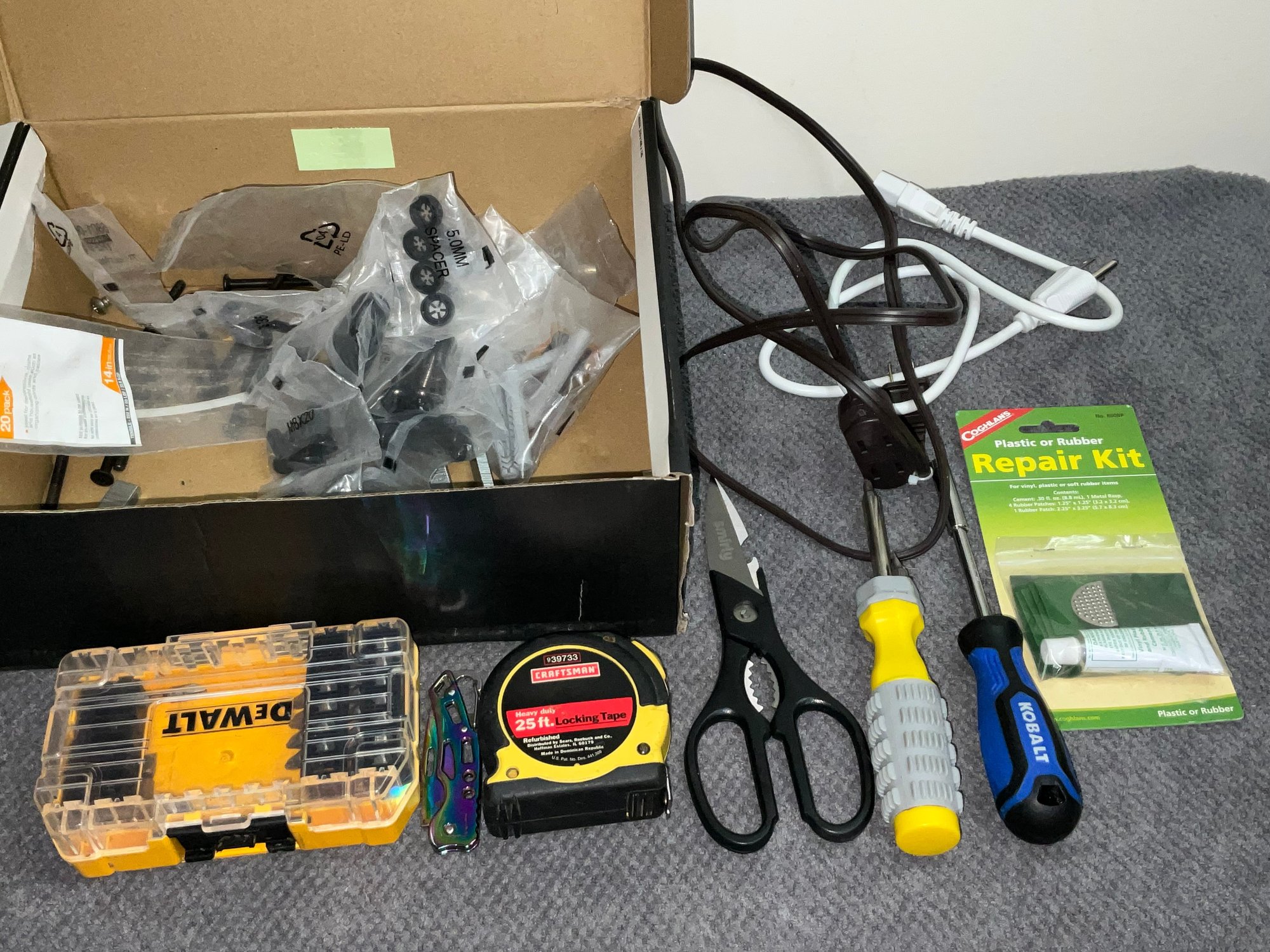 Tools, Screws And Repair Items #27010 | Auctionninja.com