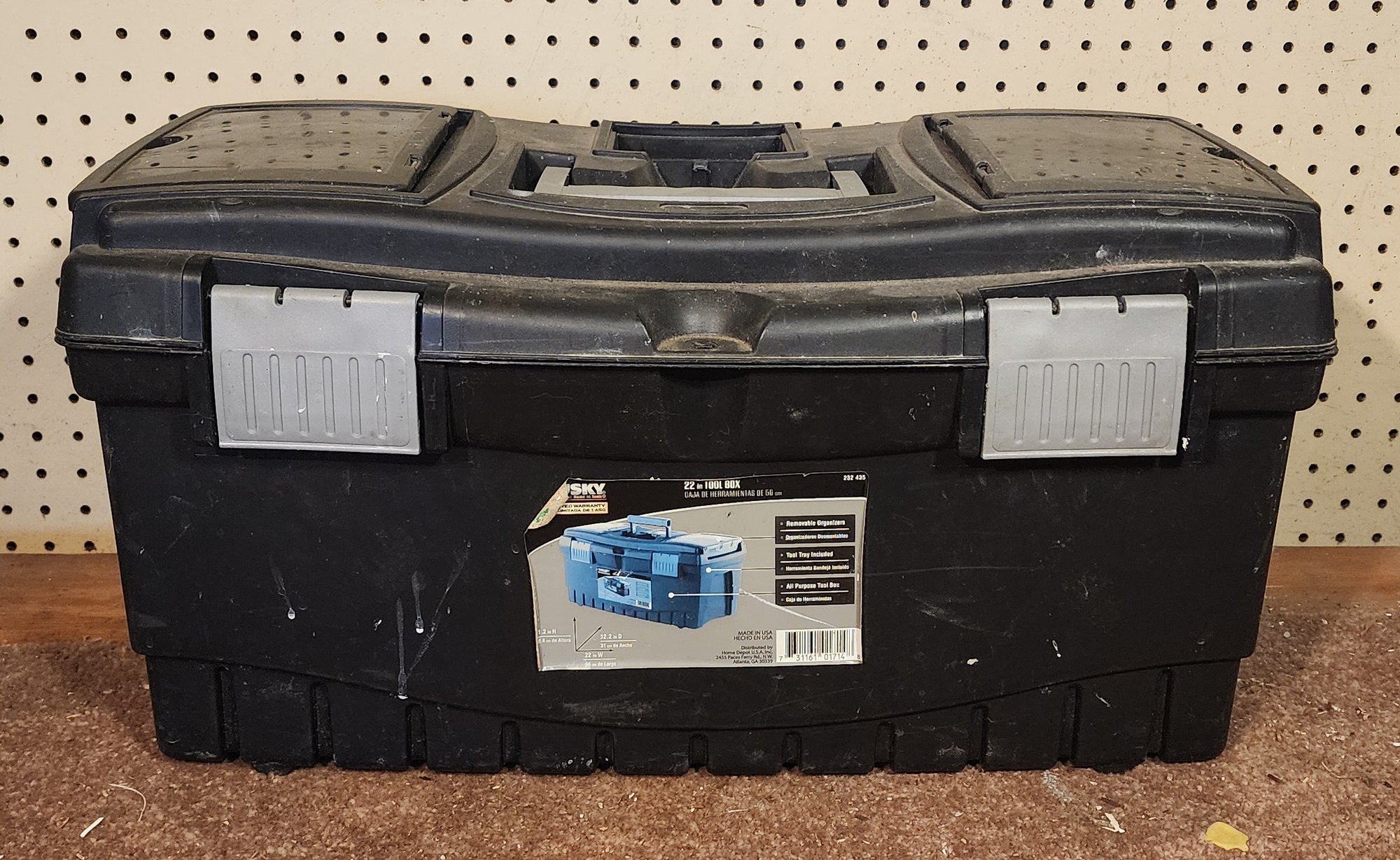 Huskey 22" Black Plastic Tool Box ~ Contents Included #1105 | Auctionninja.com