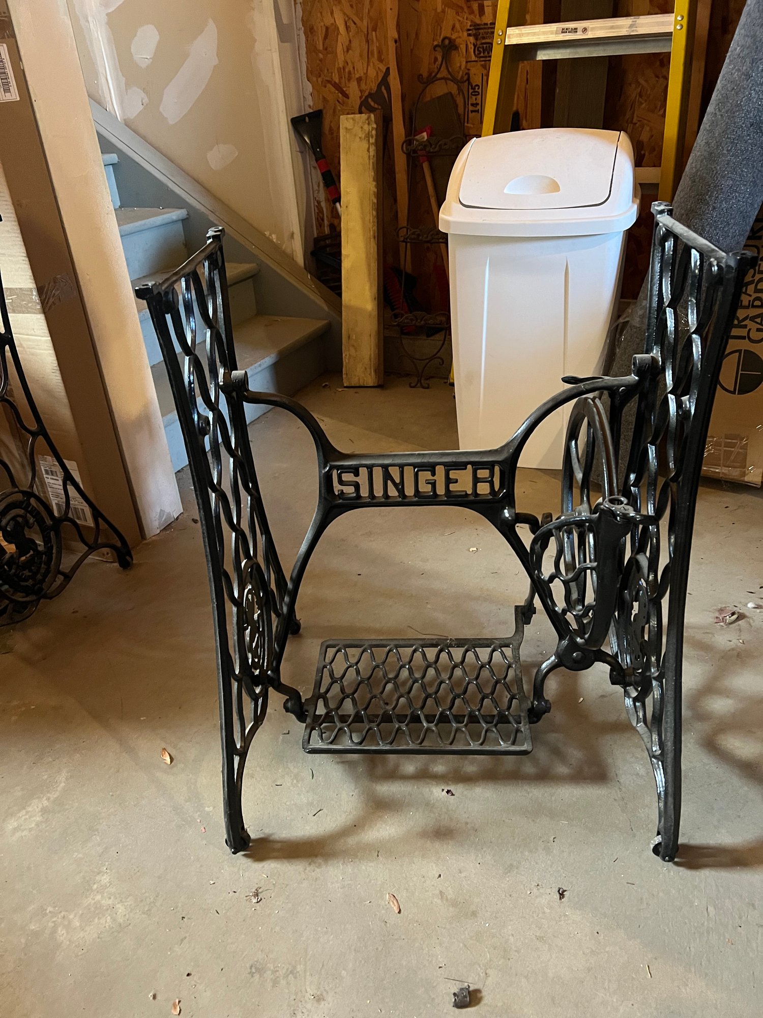 Fully Restored Singer Sewing Machine Bases #1008 | Auctionninja.com