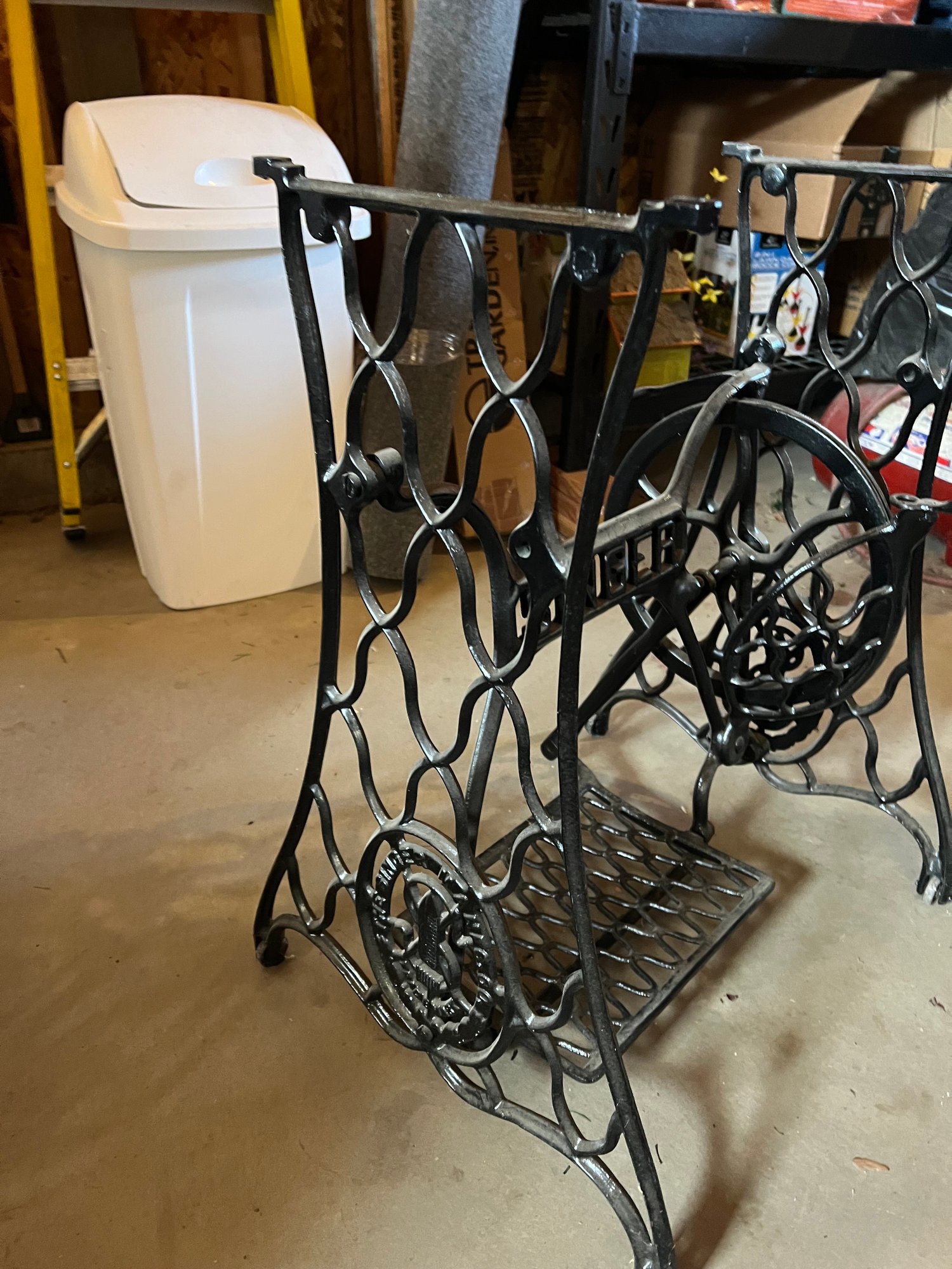 Fully Restored Singer Sewing Machine Bases #1008 | Auctionninja.com