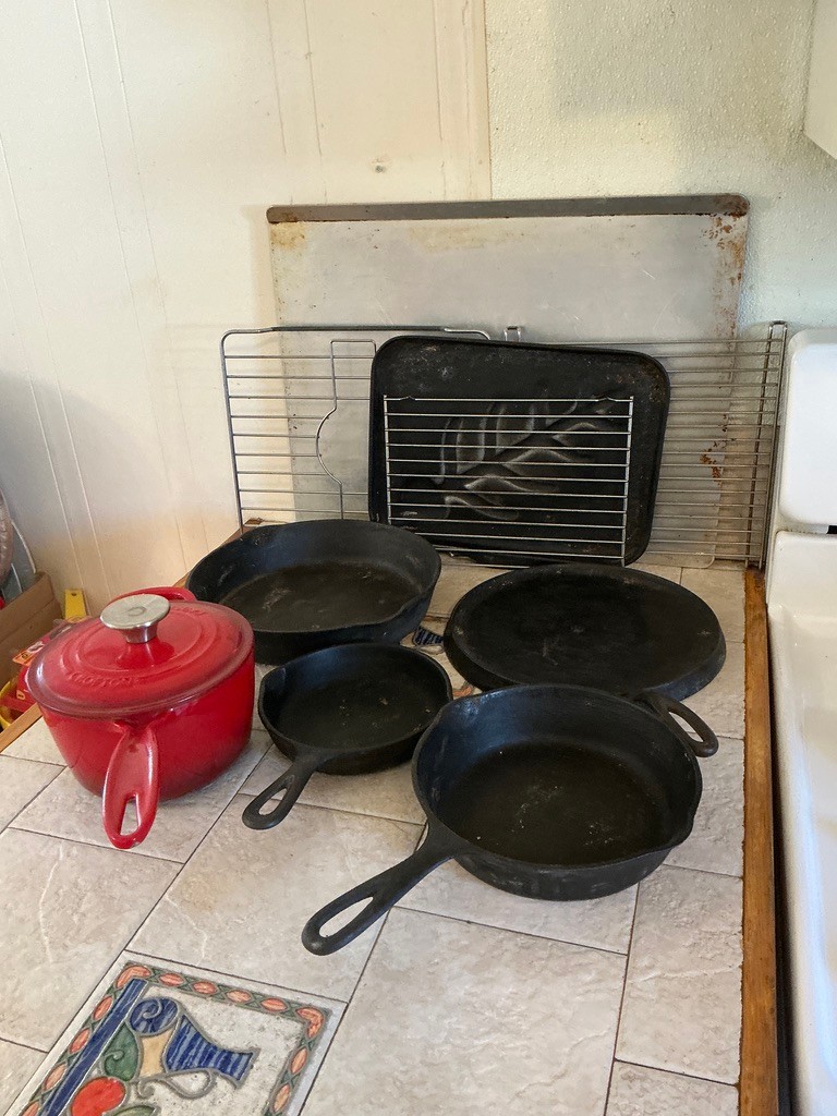 Cast Iron Fry Pans, Cast Iron Skillet, Croton Saucepan W/lid #2072646 ...
