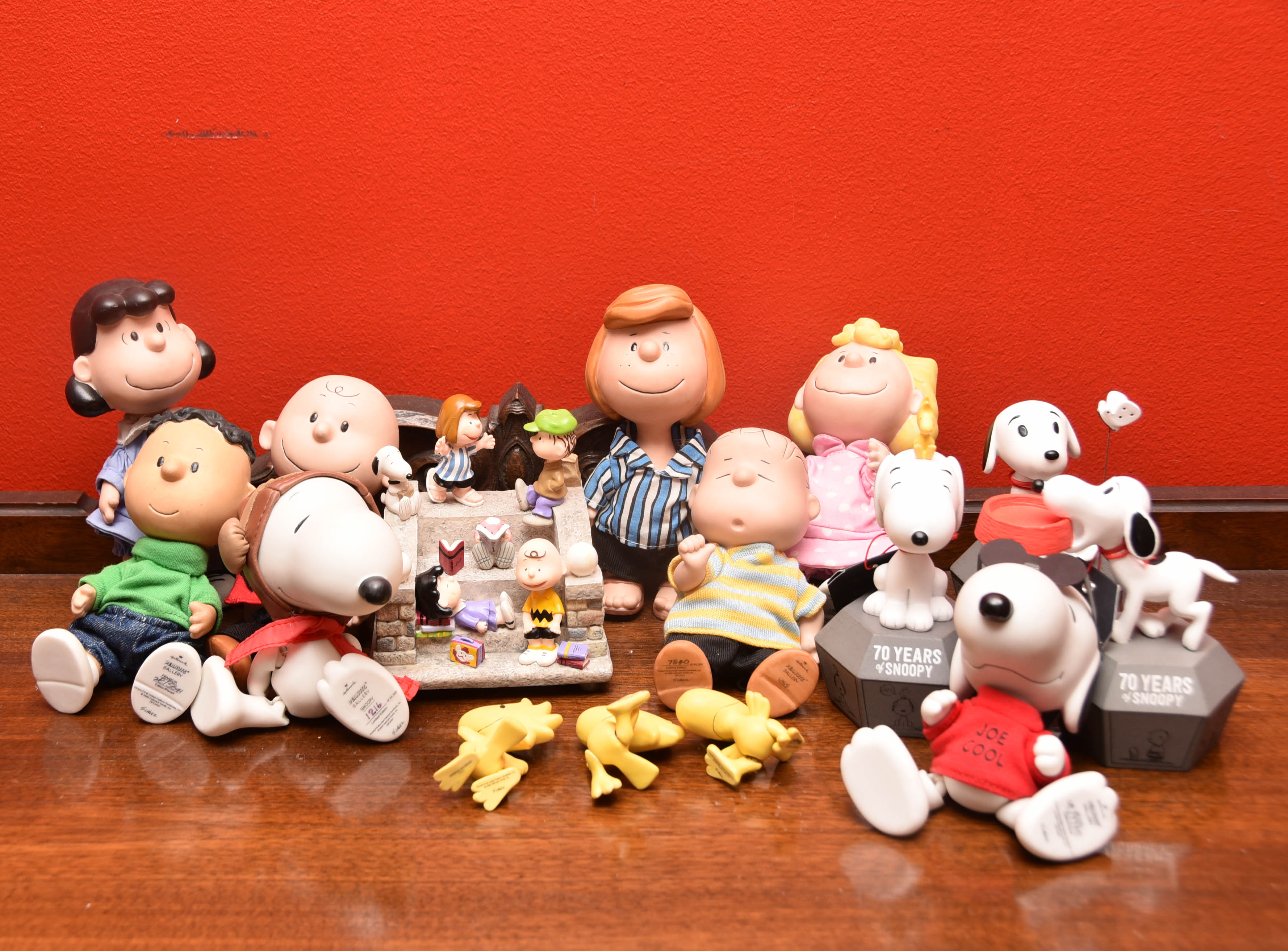 Hallmark Peanuts Gallery Limited Edition Ceramic Figurines With Music ...
