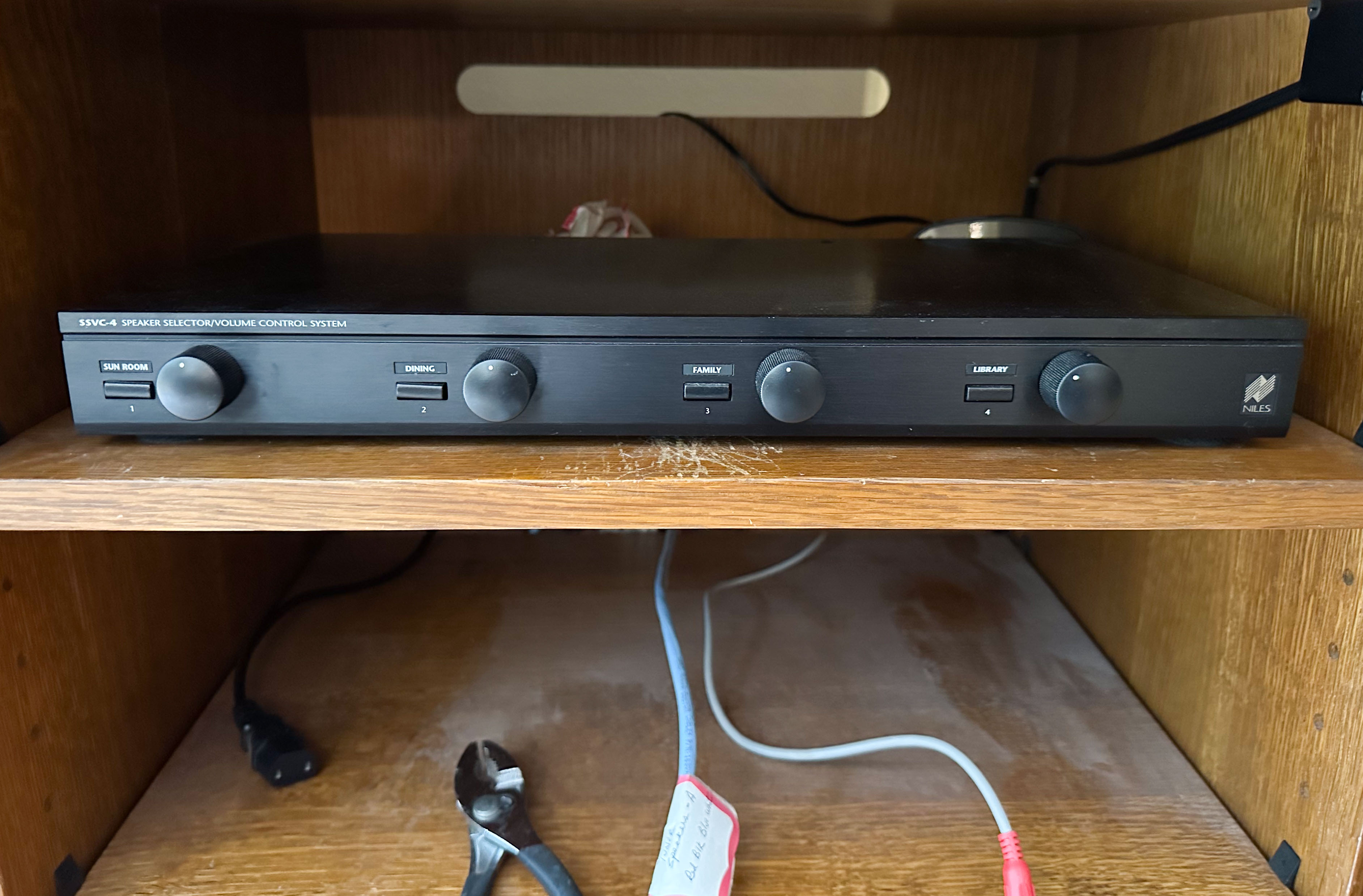 Niles 55-4 Speaker Selection System Enabling Connection Of 4 Pairs Of ...