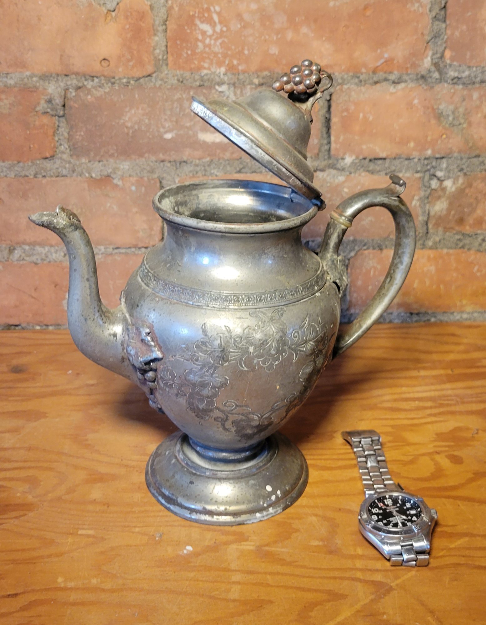 Pewter Urn. Grape Lid Lifter. Made By The Porter Plating Company . Loc ...
