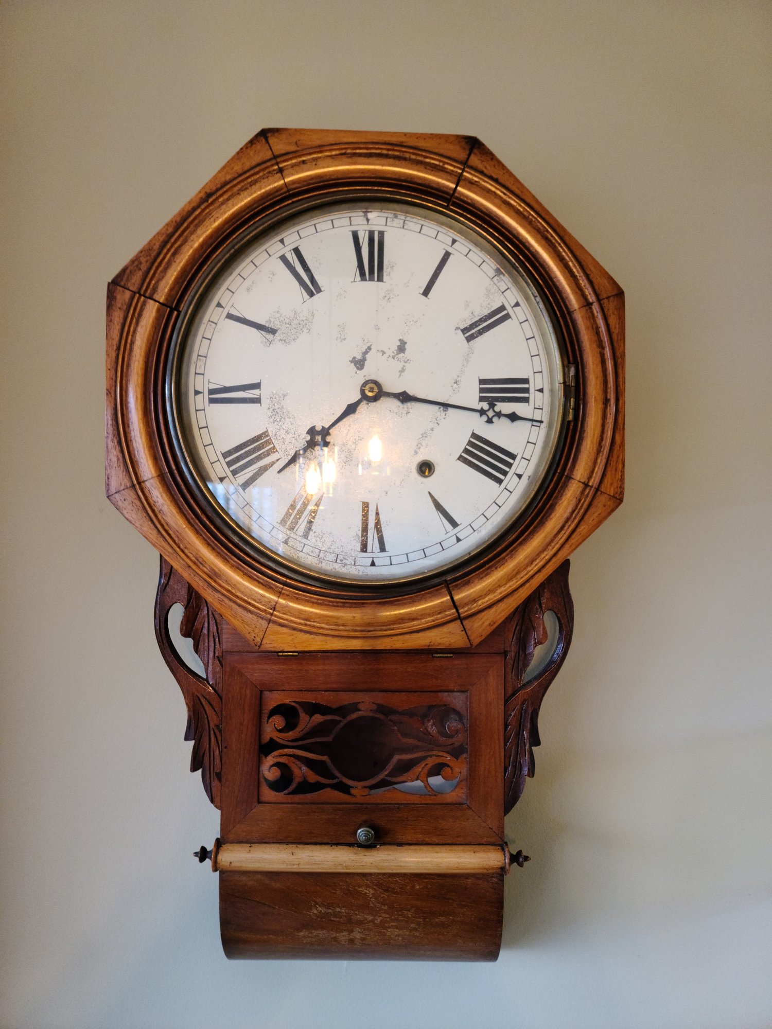 "School Scroll" Antique Clock Case Made In England Clock From Waterbury ...