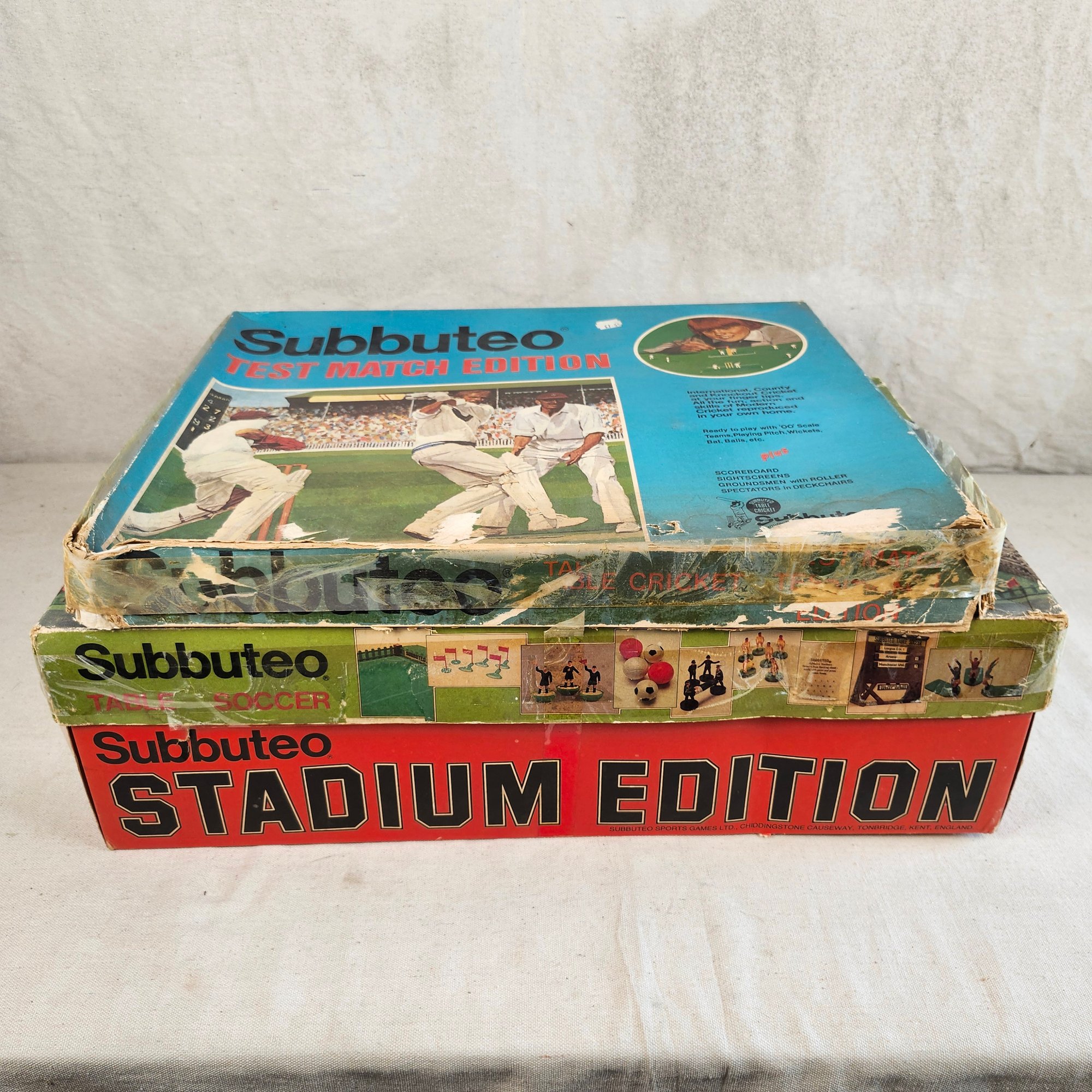 Subbuteo Stadium Edition And Test Match Edition #1936867 | Auctionninja.com