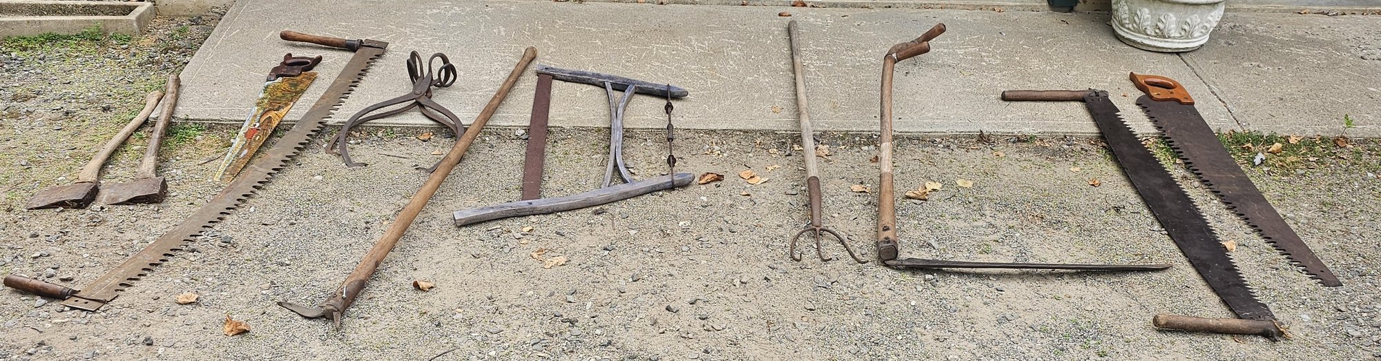 Vintage Antique Tool Collection #1970186 | Auctionninja.com