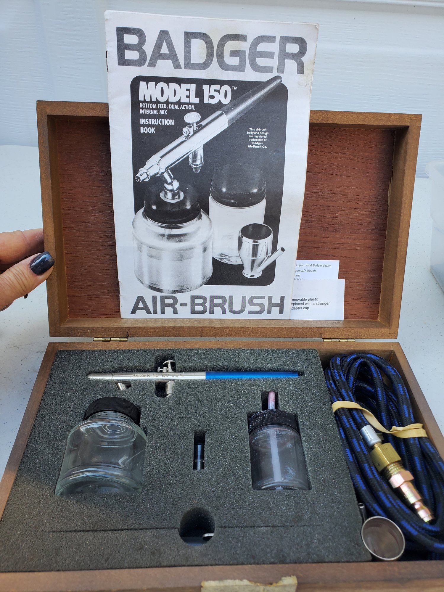 Badger Model 150 Dual Action Internal Mix Bottom Feed Air Brush Kit ...