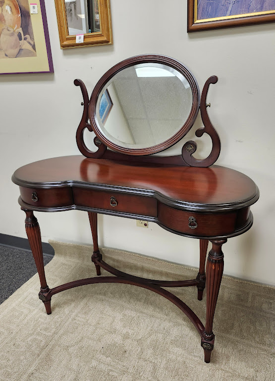 Bombay Company Vanity With 3 Drawers #2035008 | Auctionninja.com