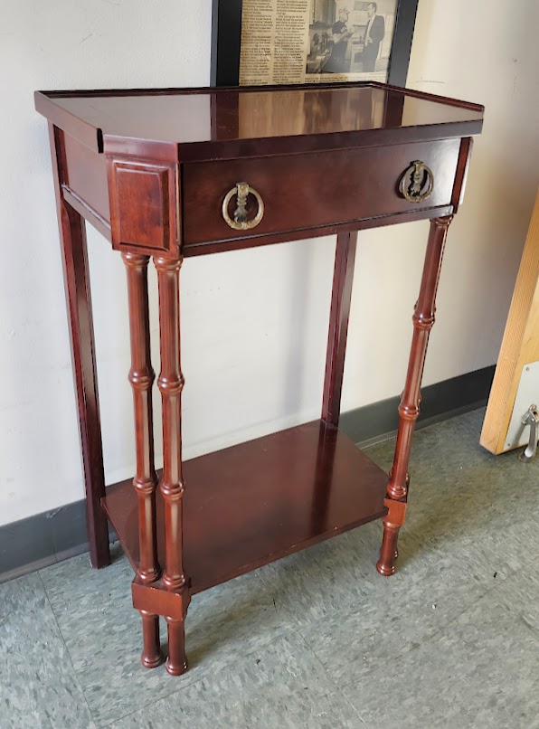 The Bombay Company Entry Accent Table Or End Table #2043456 ...