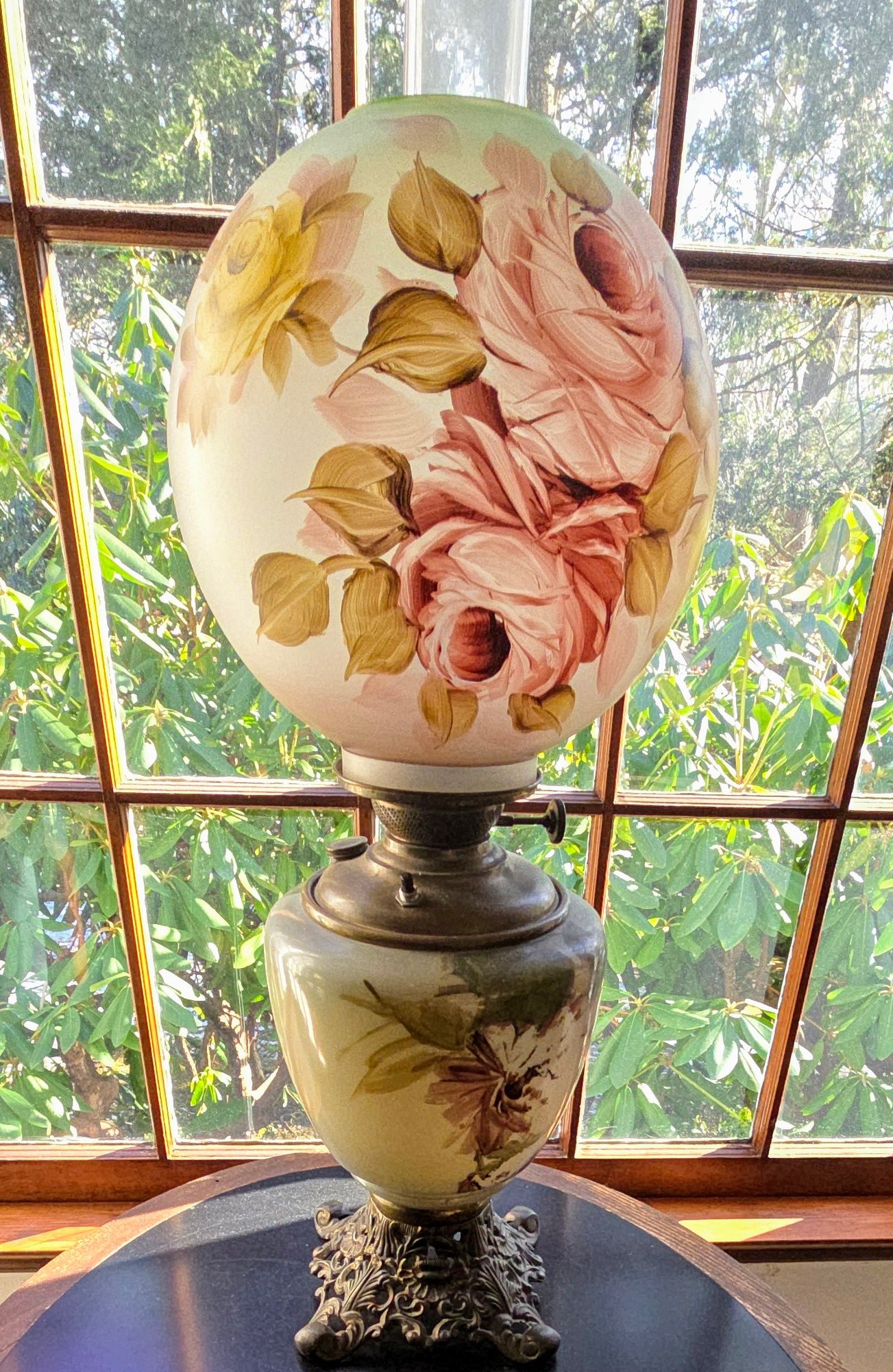 Hand Painted Victorian 'gone With The Wind' Style Glass Hurricane ...