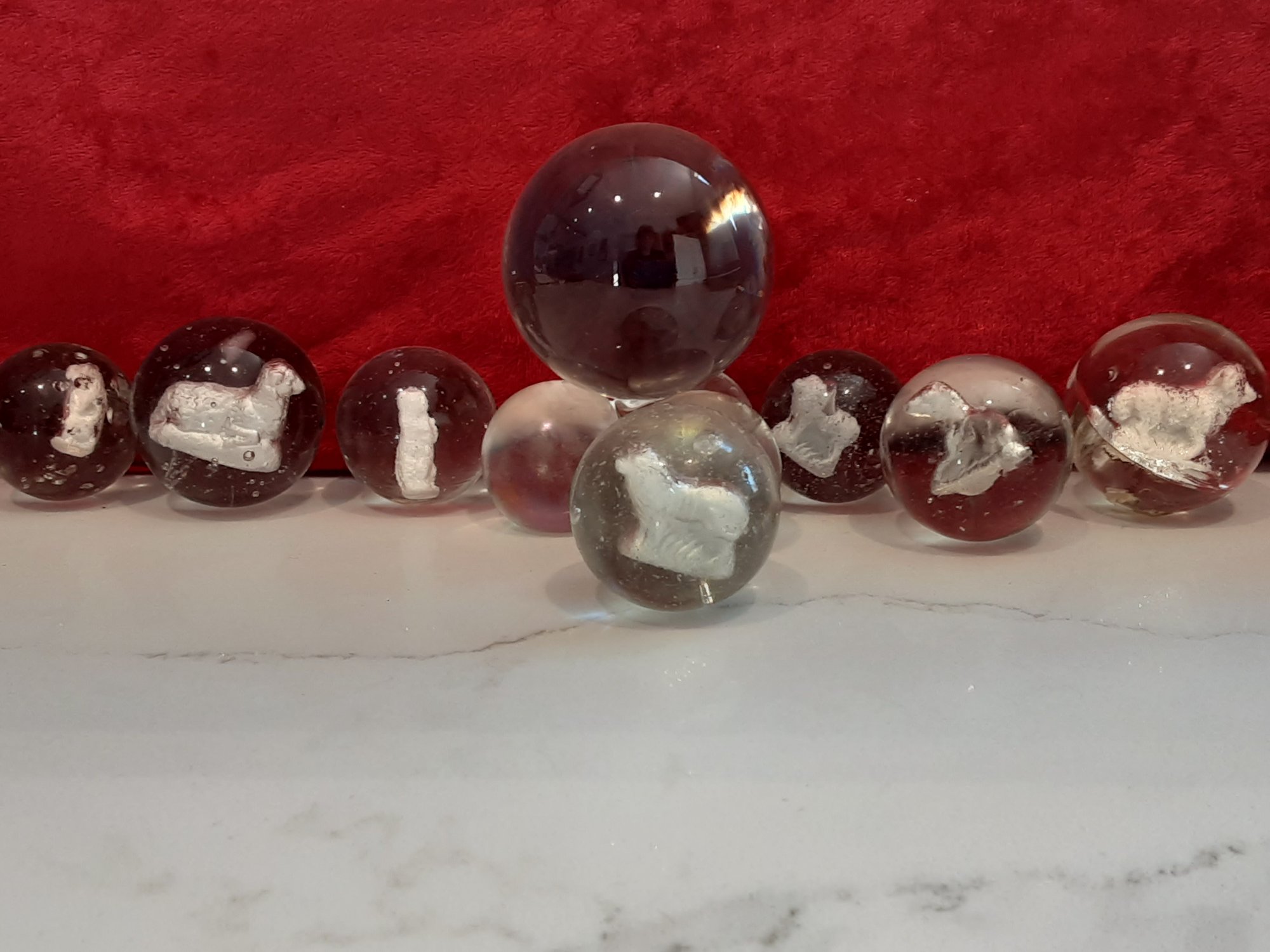 Animals Encased In Large Glass Marbles #2052602 | Auctionninja.com
